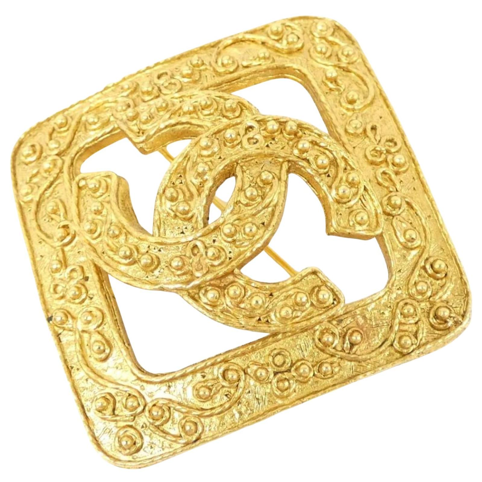 Chanel Coco Mark Golden Gold-plated ref.2012286 - Joli Closet