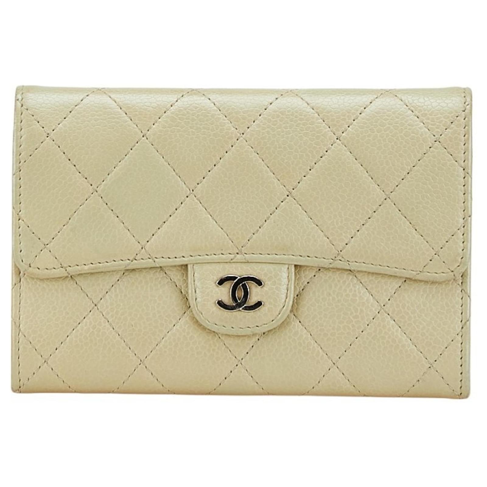 Chanel Coco Mark Matelasse Bi-fold Wallet Beige Leather ref.2017222 ...