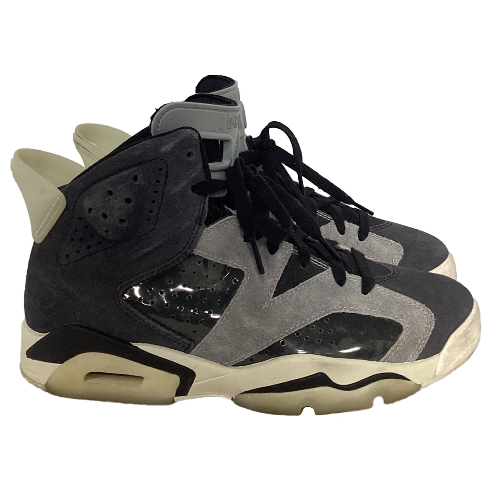 Nike Air Jordan 6 Retro Tech Chrome Sneakers in Grey Suede Black Rubber ...