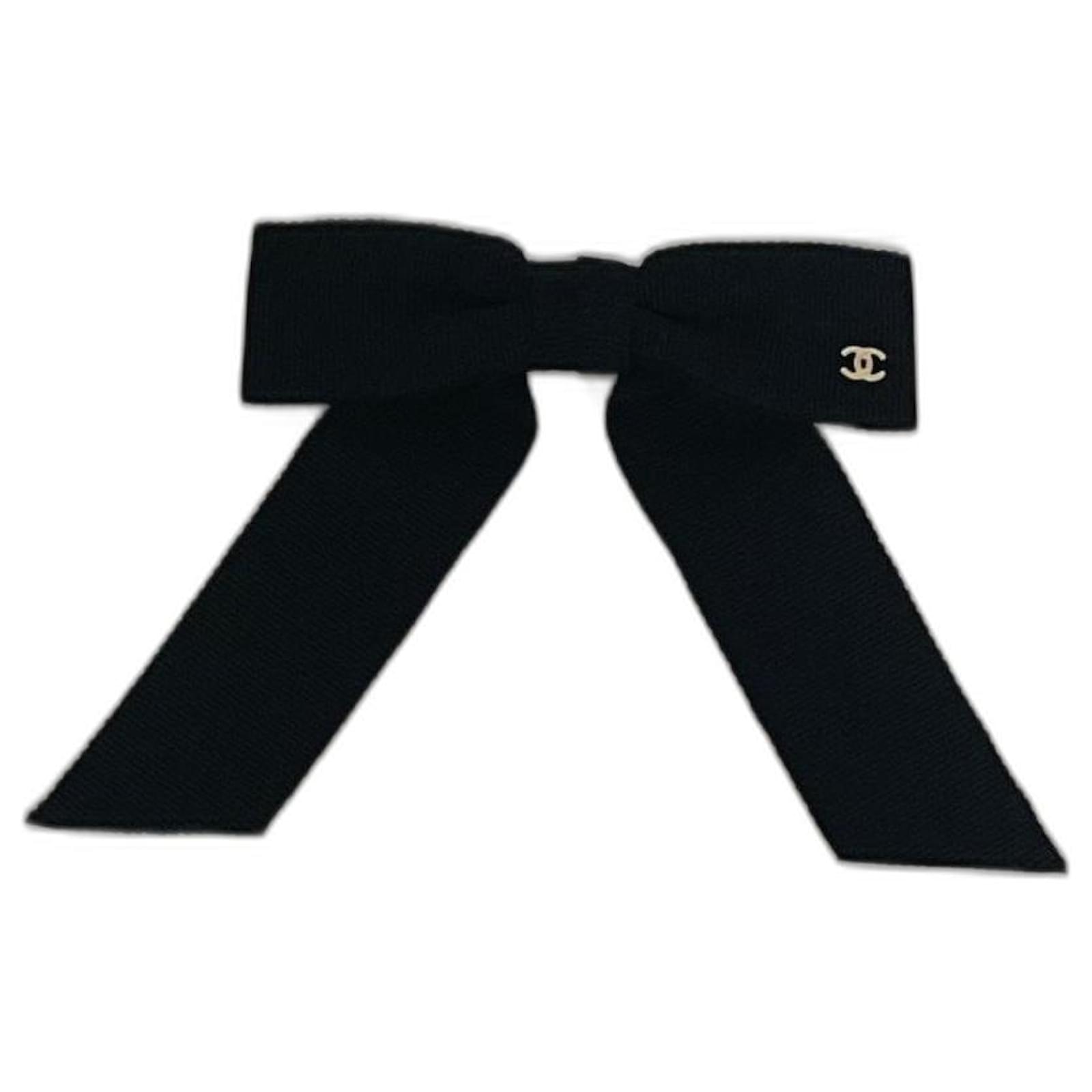 Chanel bow pin cc logo Black Cotton ref.2028990 - Joli Closet