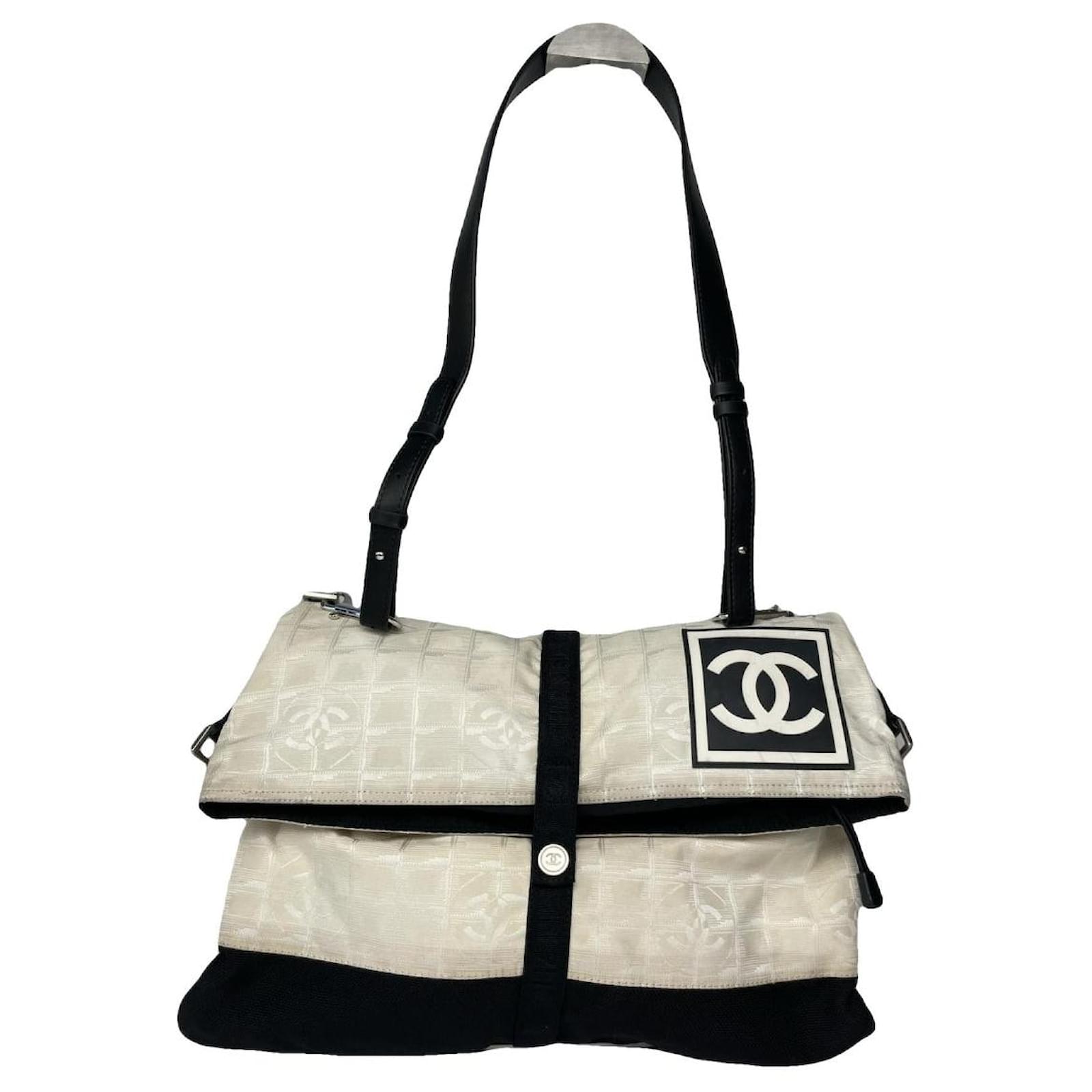 CHANEL Handbags T. Polyester White ref.2032719 - Joli Closet