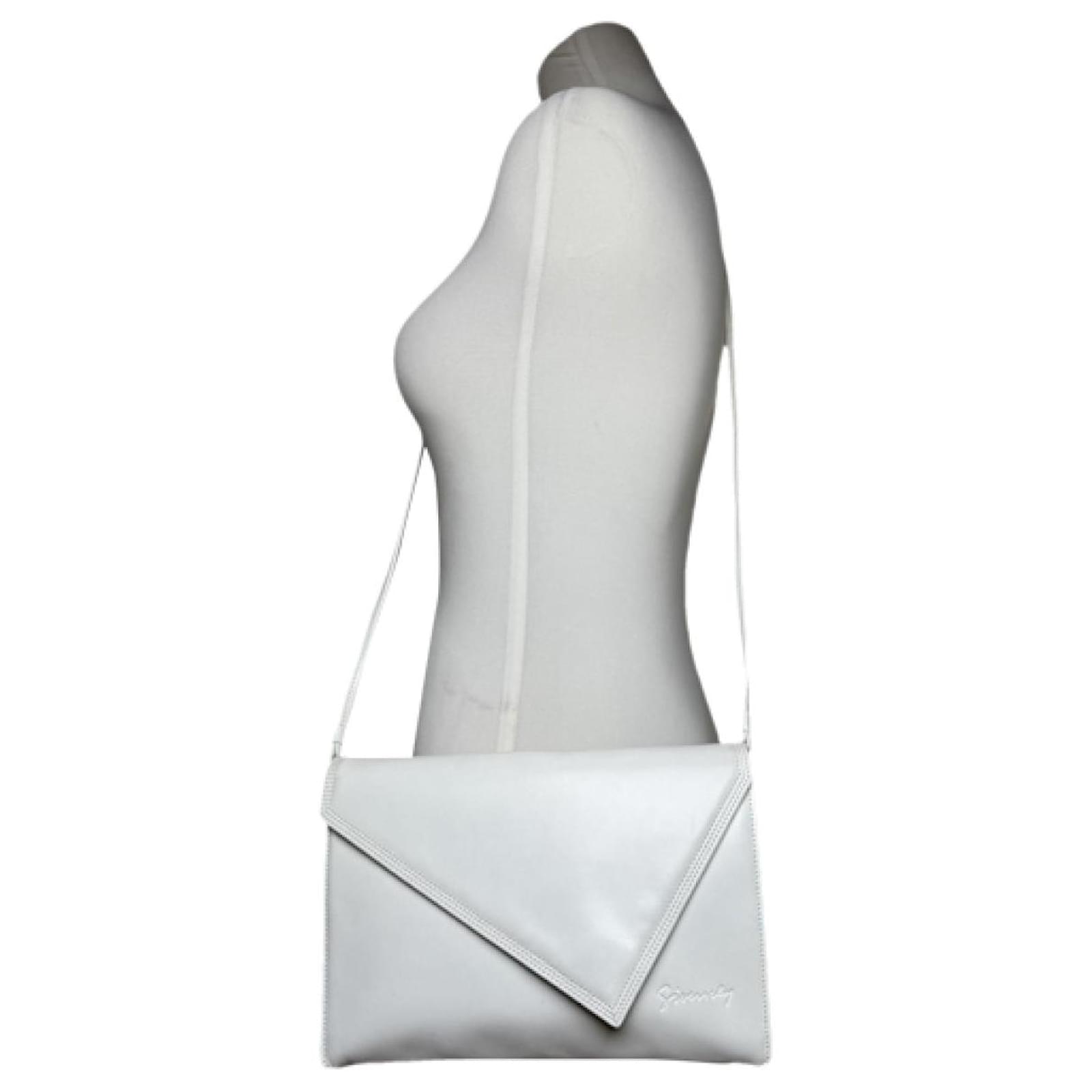 GIVENCHY Handbags T. Leather White ref.2034321 - Joli Closet