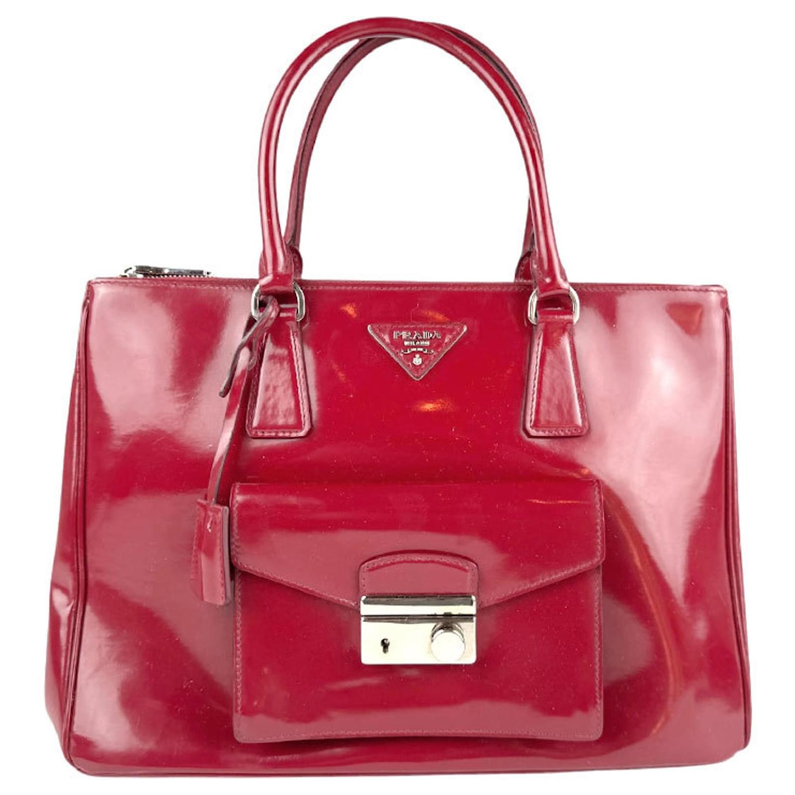 Prada Dark Red Leather Handbag ref.2044707 - Joli Closet