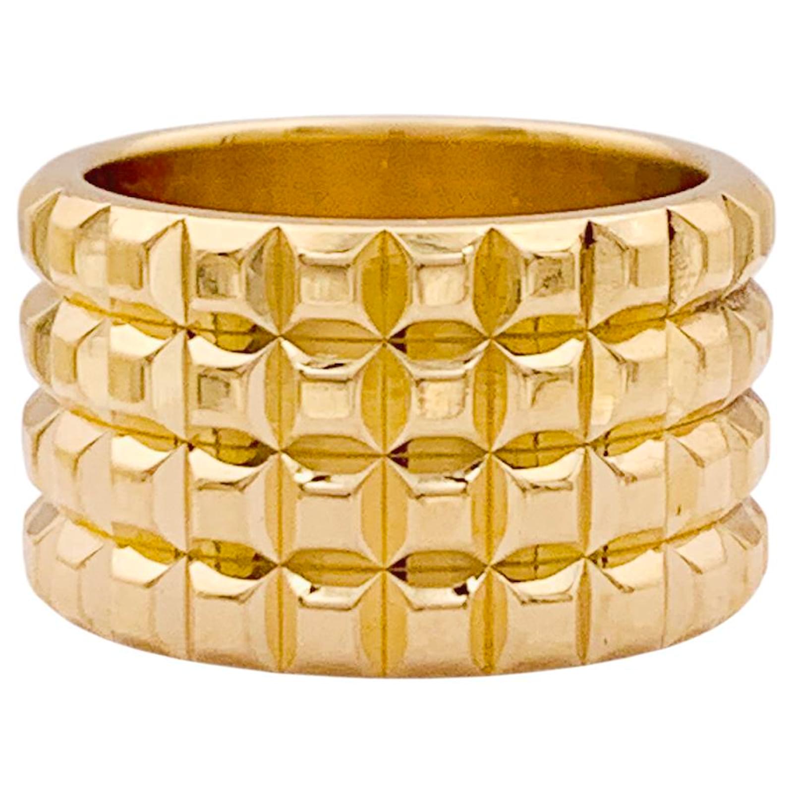 Boucheron ring 'Clou de Paris' in yellow gold. ref.2045916 - Joli Closet
