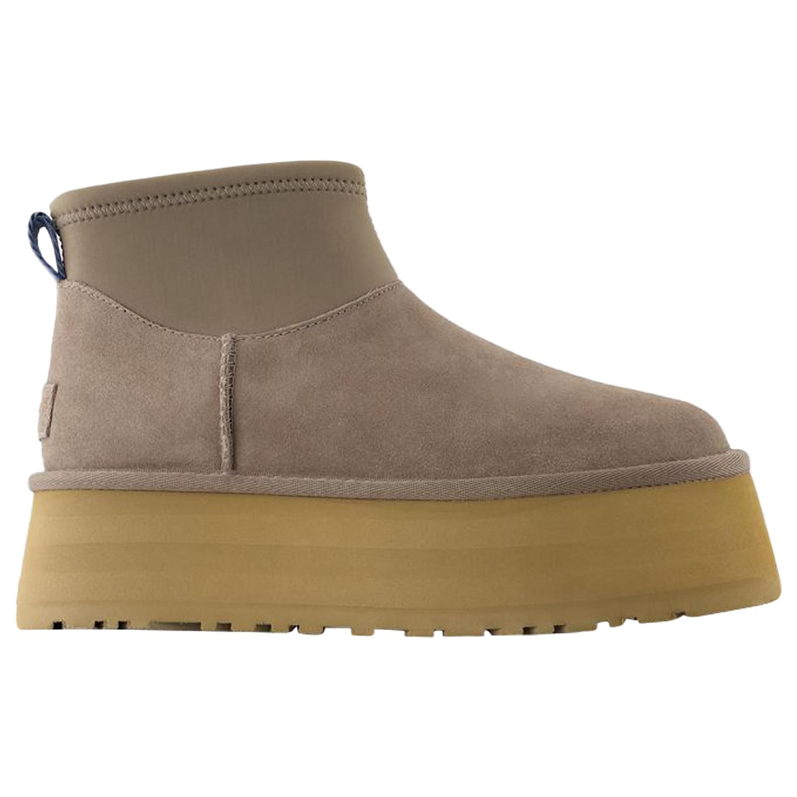 W Classic Mini Dipper Boots - UGG - Leather - Brown ref.2048424 - Joli ...