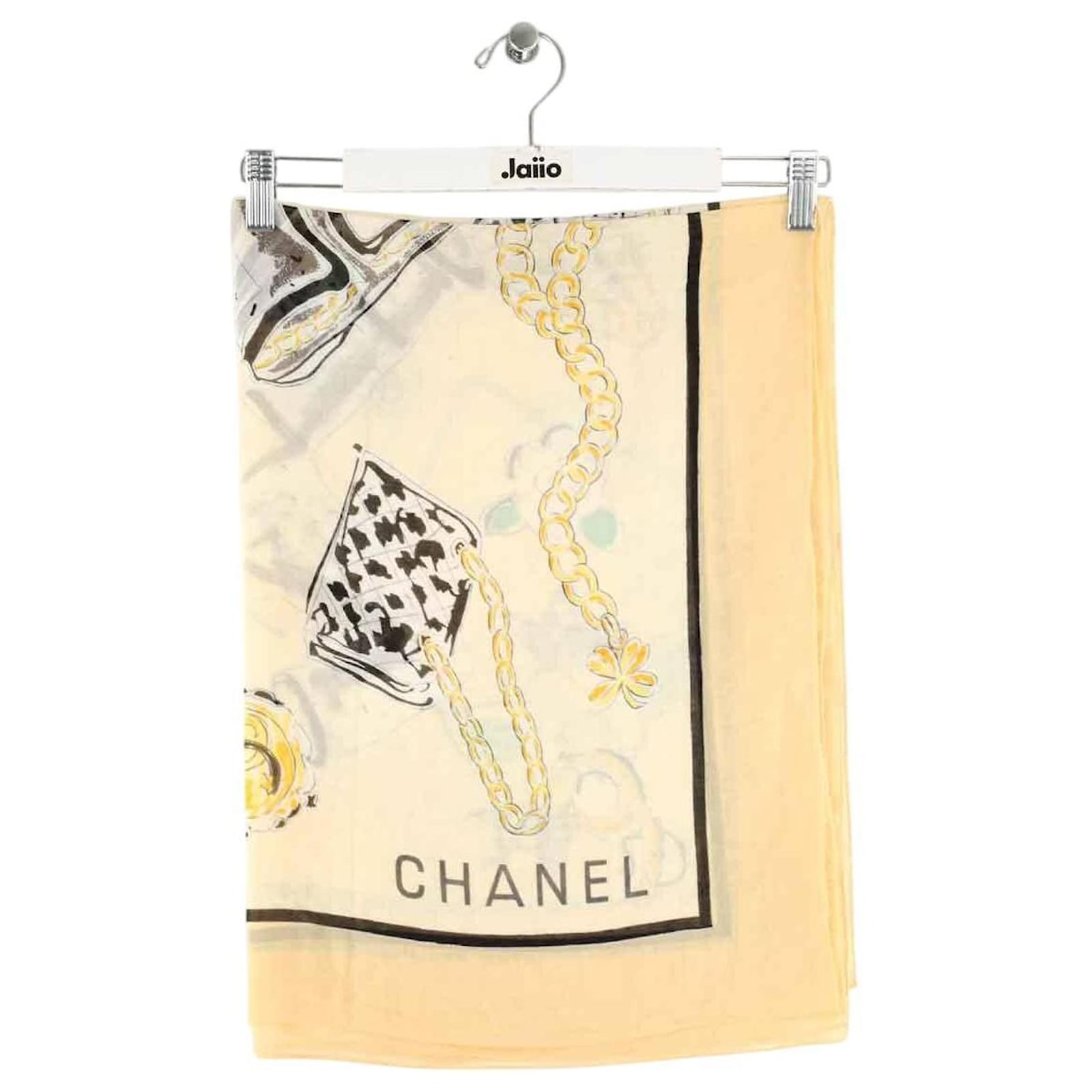 Chanel Beige Stole Synthetic ref.2050854 - Joli Closet