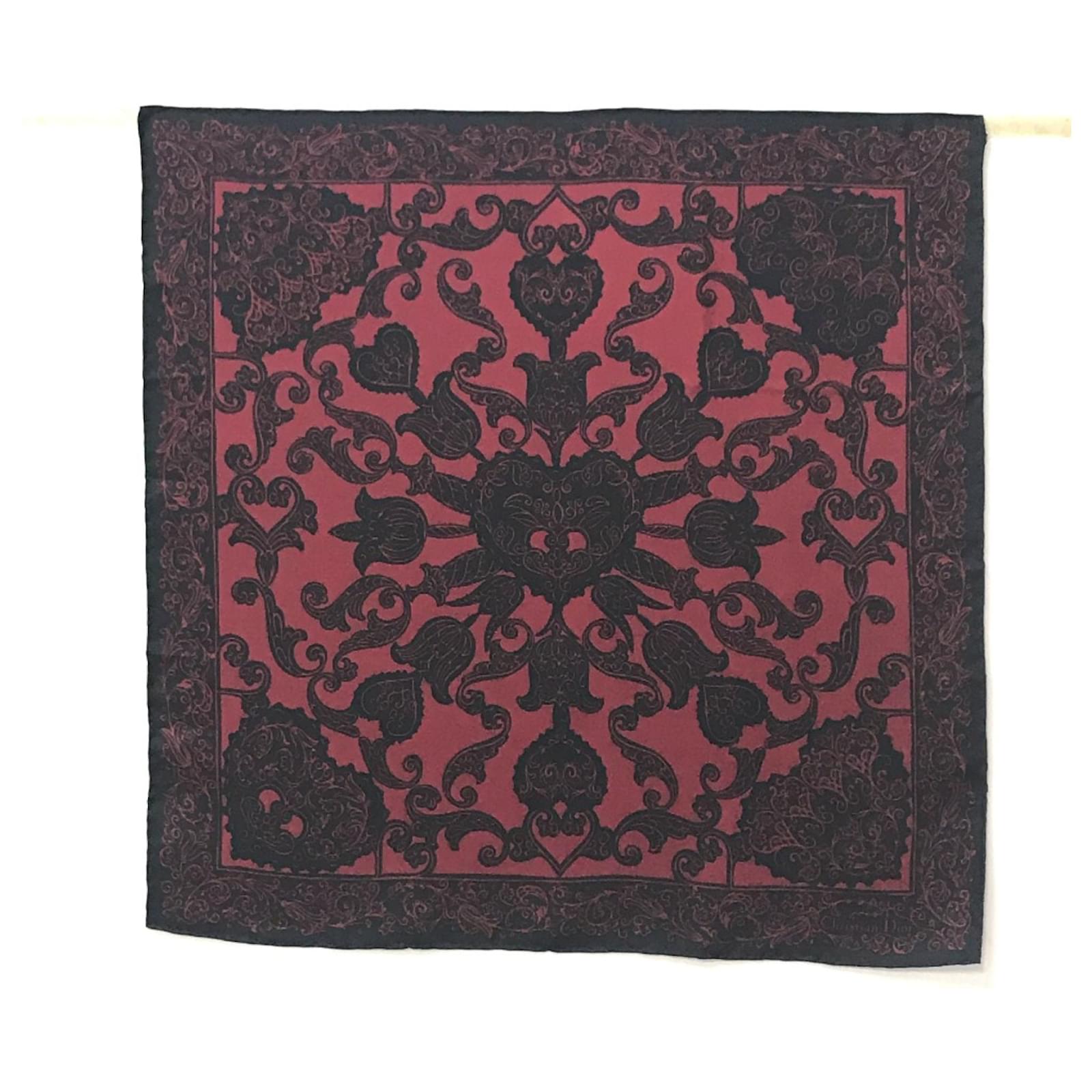 Christian Dior Black and Red Scarf Cloth ref.2051311 - Joli Closet