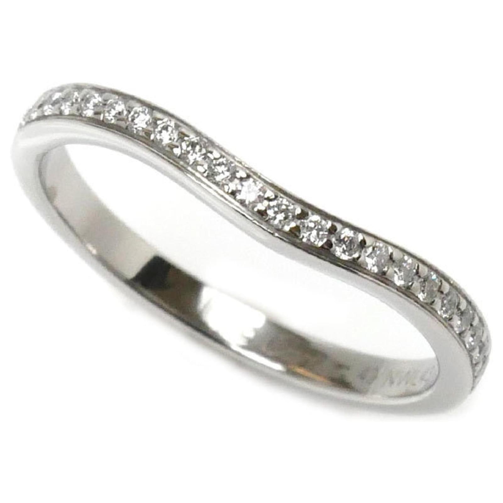 Bague demi-éternité courbe ballerine en platine Cartier ref.2055124 ...
