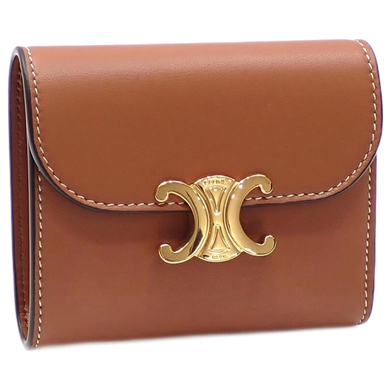 Céline Celine Tri-fold Wallet in Brown Lambskin Leather ref.2070814 ...