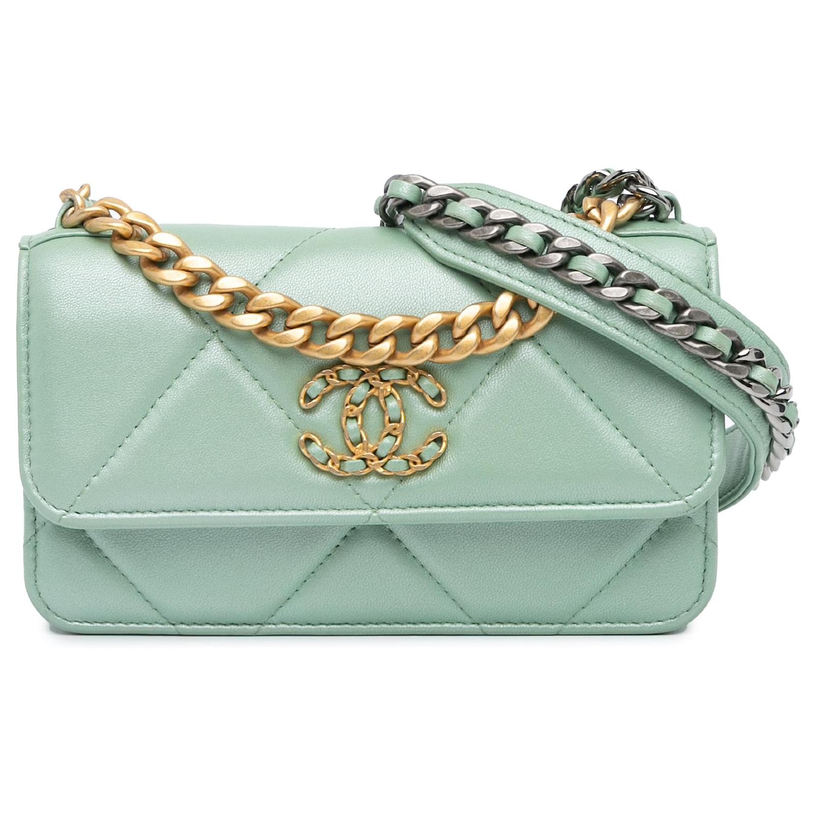 CHANEL Handbags T. Leather Green ref.2077053 - Joli Closet