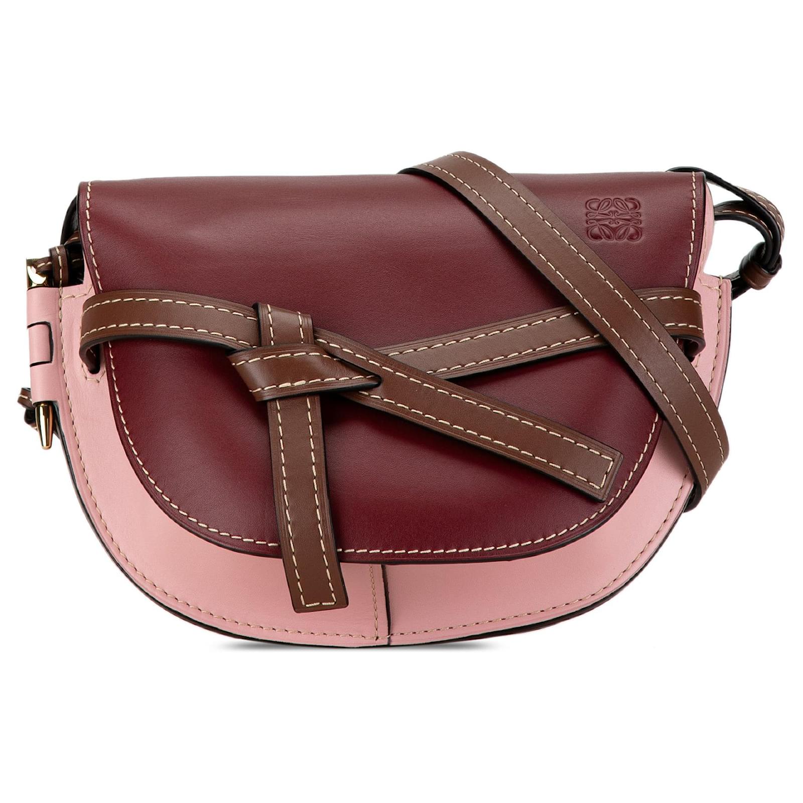 LOEWE Handbags T. Leather Red ref.2078521 - Joli Closet