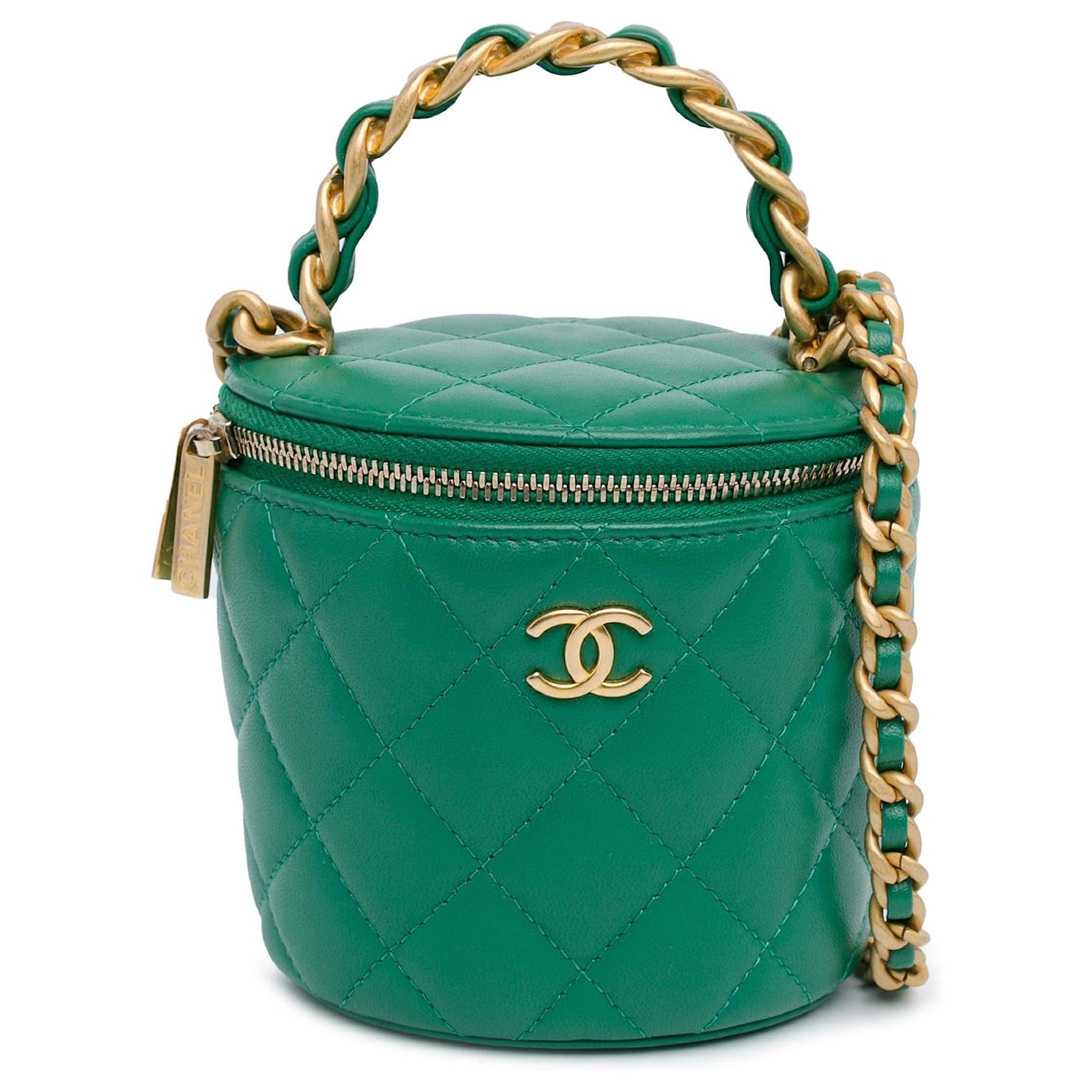 Vanity CHANEL Handbags T. Leather Green ref.2078832 - Joli Closet
