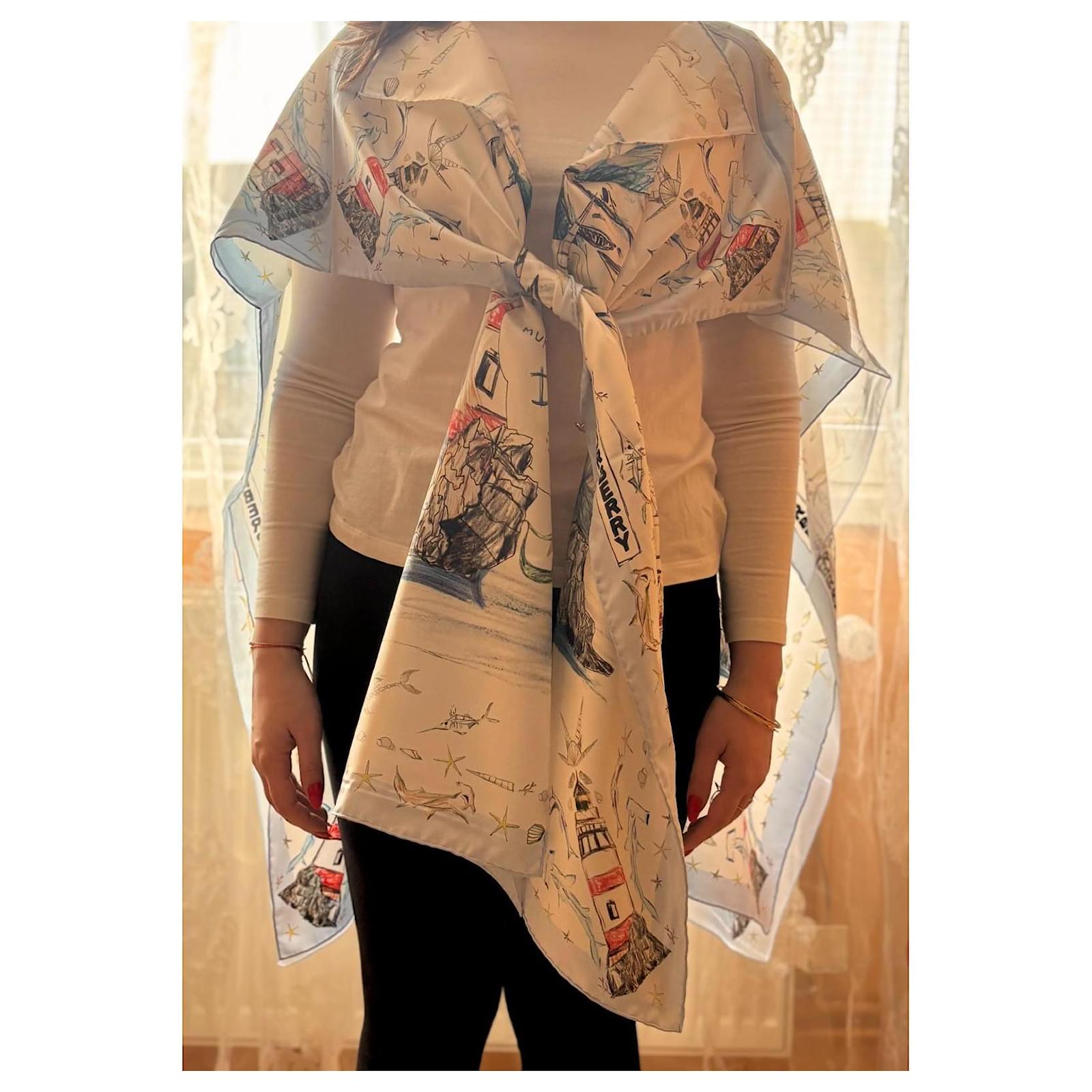 Silk poncho Burberry Multiple colors ref.2087403 - Joli Closet