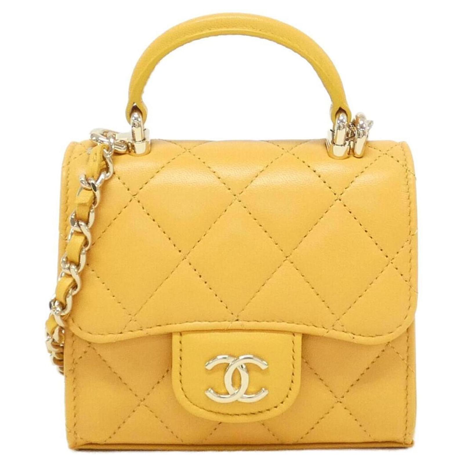 Chanel Coco Handle Yellow Leather ref.2091001 - Joli Closet