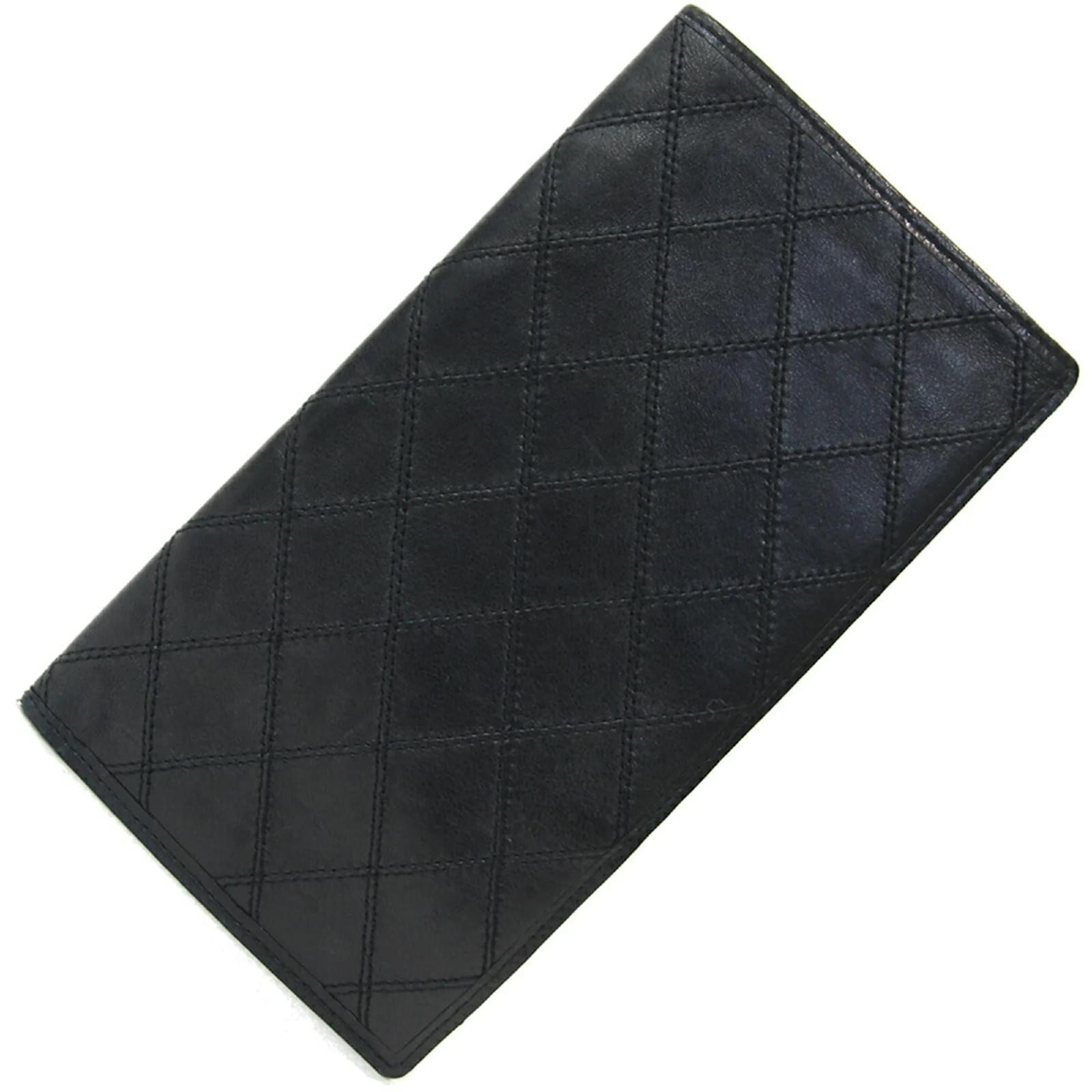 Chanel Bicolor Black Leather Long Bill Wallet ref.2094417 - Joli Closet