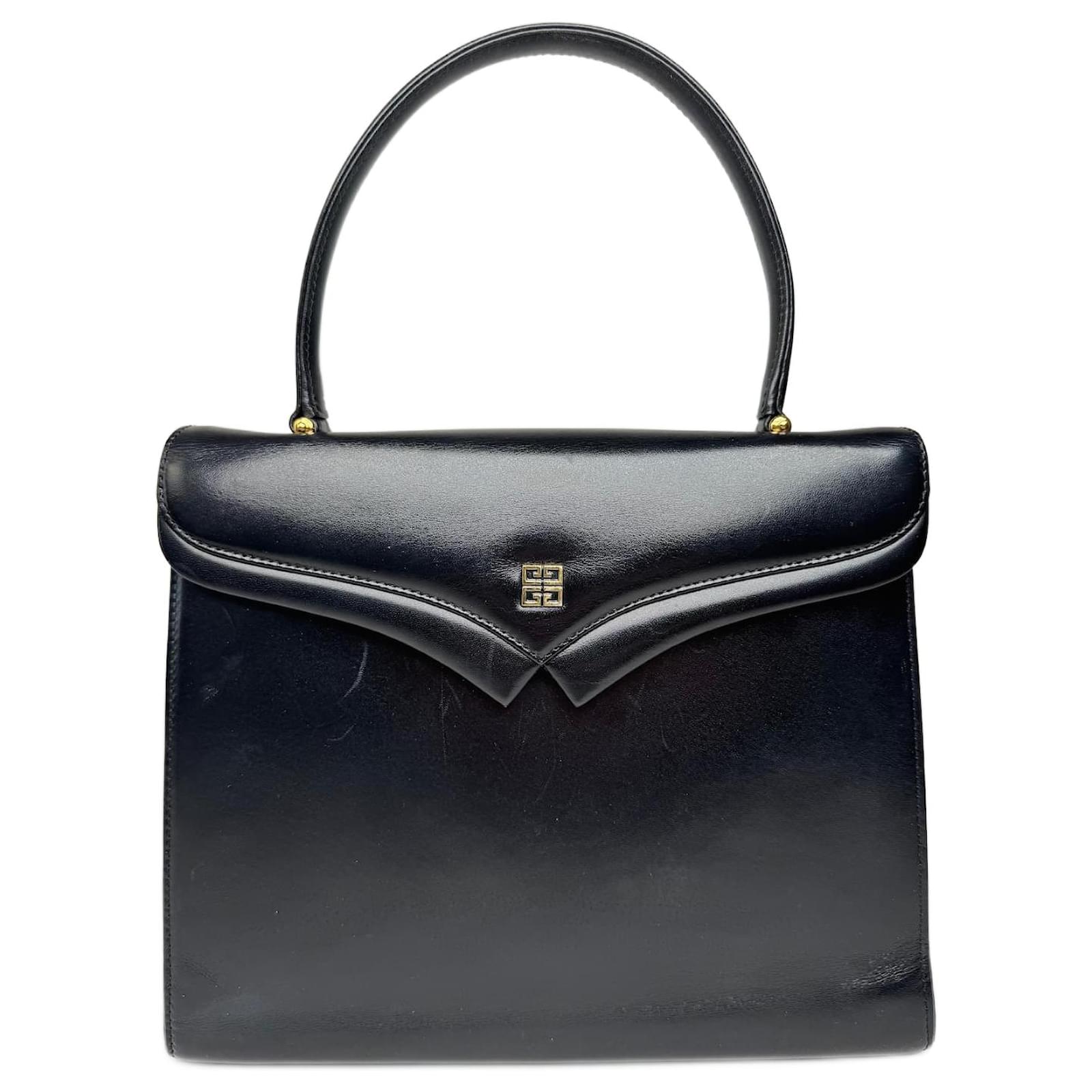 Vintage Givenchy 4G Leather Bag black ref.2109518 - Joli Closet