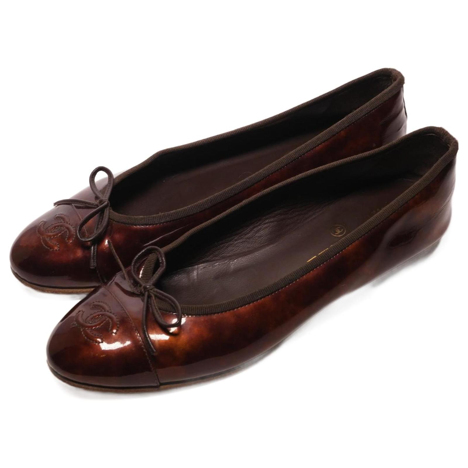 Amazing Chanel Ballet Flats Brown Patent leather ref.2110130 - Joli Closet