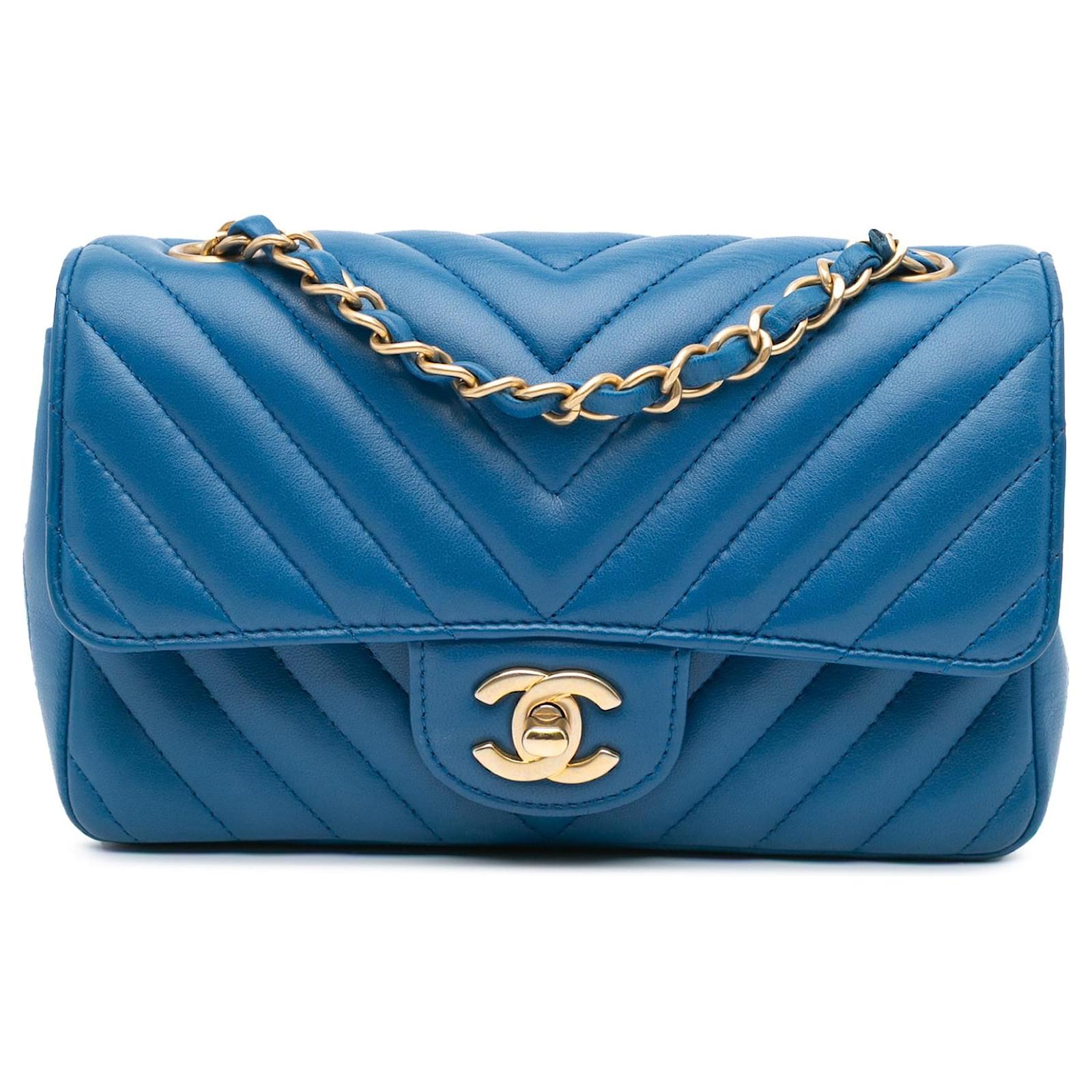 CHANEL Handbags T. Leather Blue ref.2115921 - Joli Closet