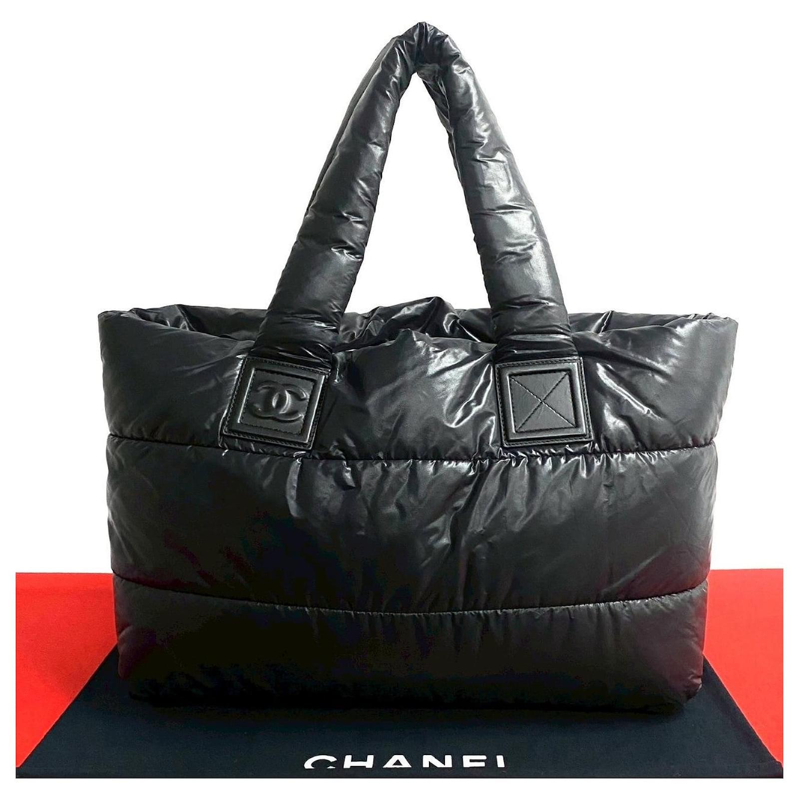 Chanel Nylon Coco Cocoon Tote Bag Black Cloth ref.2119663 - Joli Closet