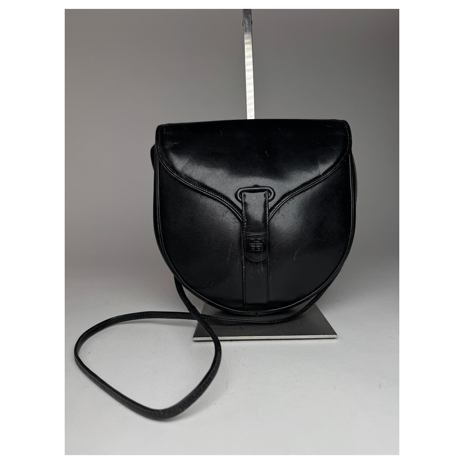 Vintage Givenchy 4G Leather Bag black ref.2127120 - Joli Closet