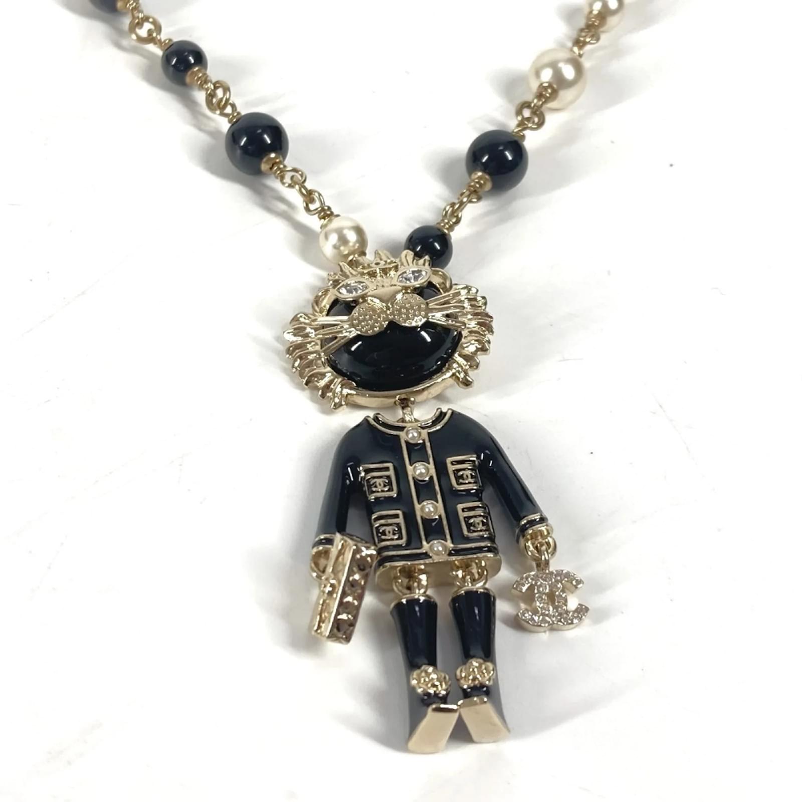 Chanel 22P Lion Rhinestone Logo CC Necklace Golden Metal ref.2137359 ...