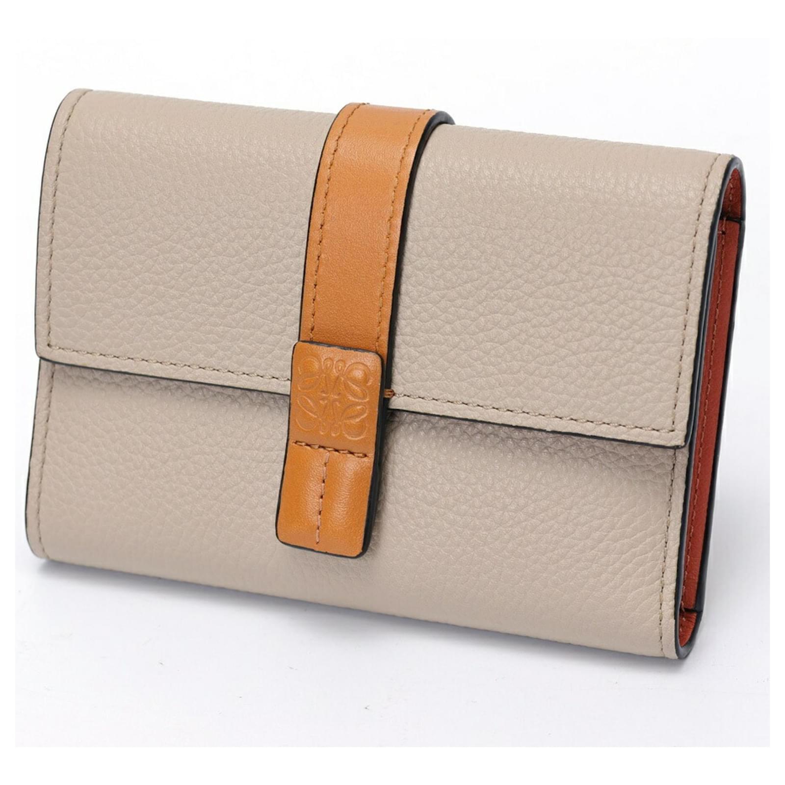 Loewe Black Calfskin Tri-fold Wallet Leather ref.2139069 - Joli Closet