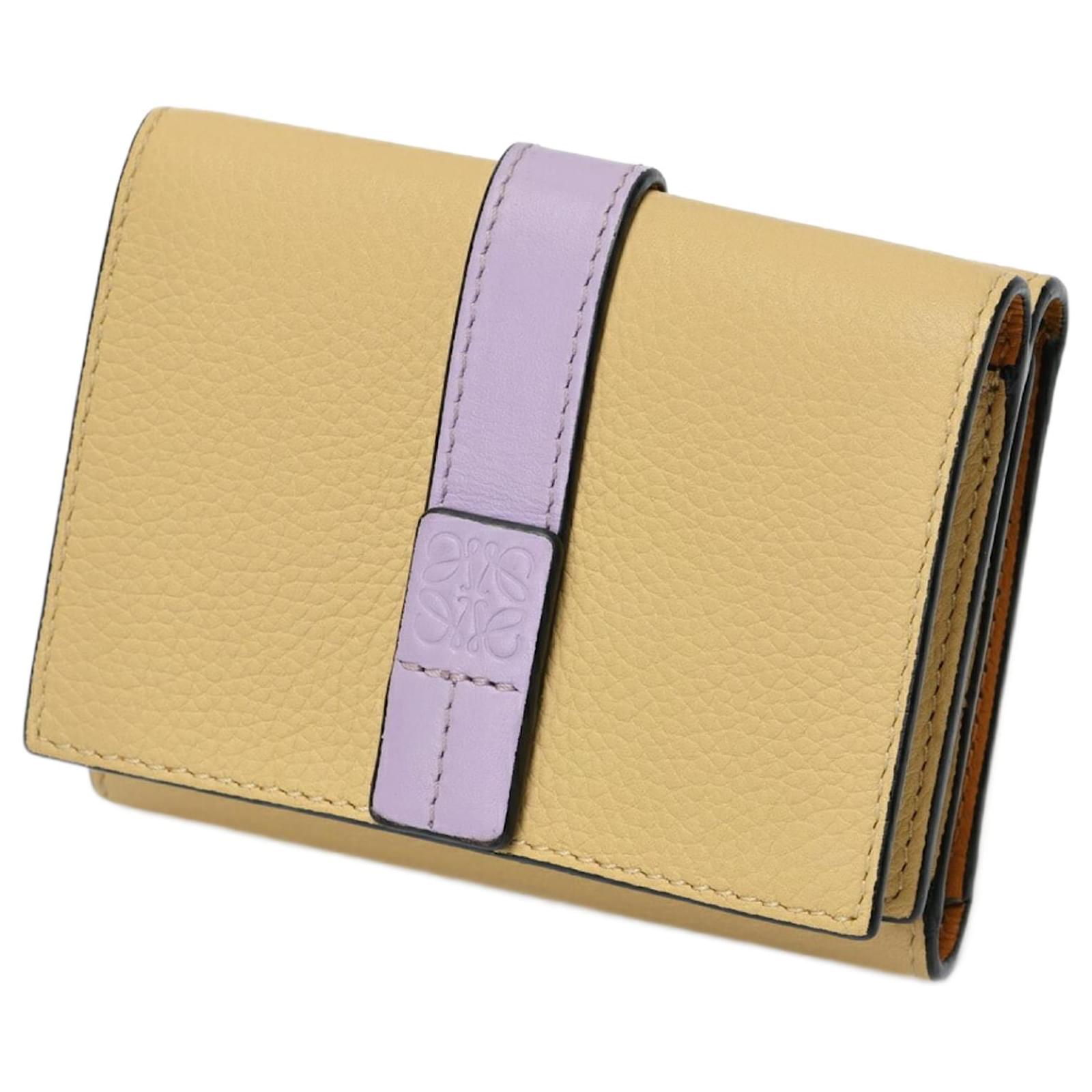 Loewe Trifold Wallet in Beige and Purple Leather ref.2139117 - Joli Closet
