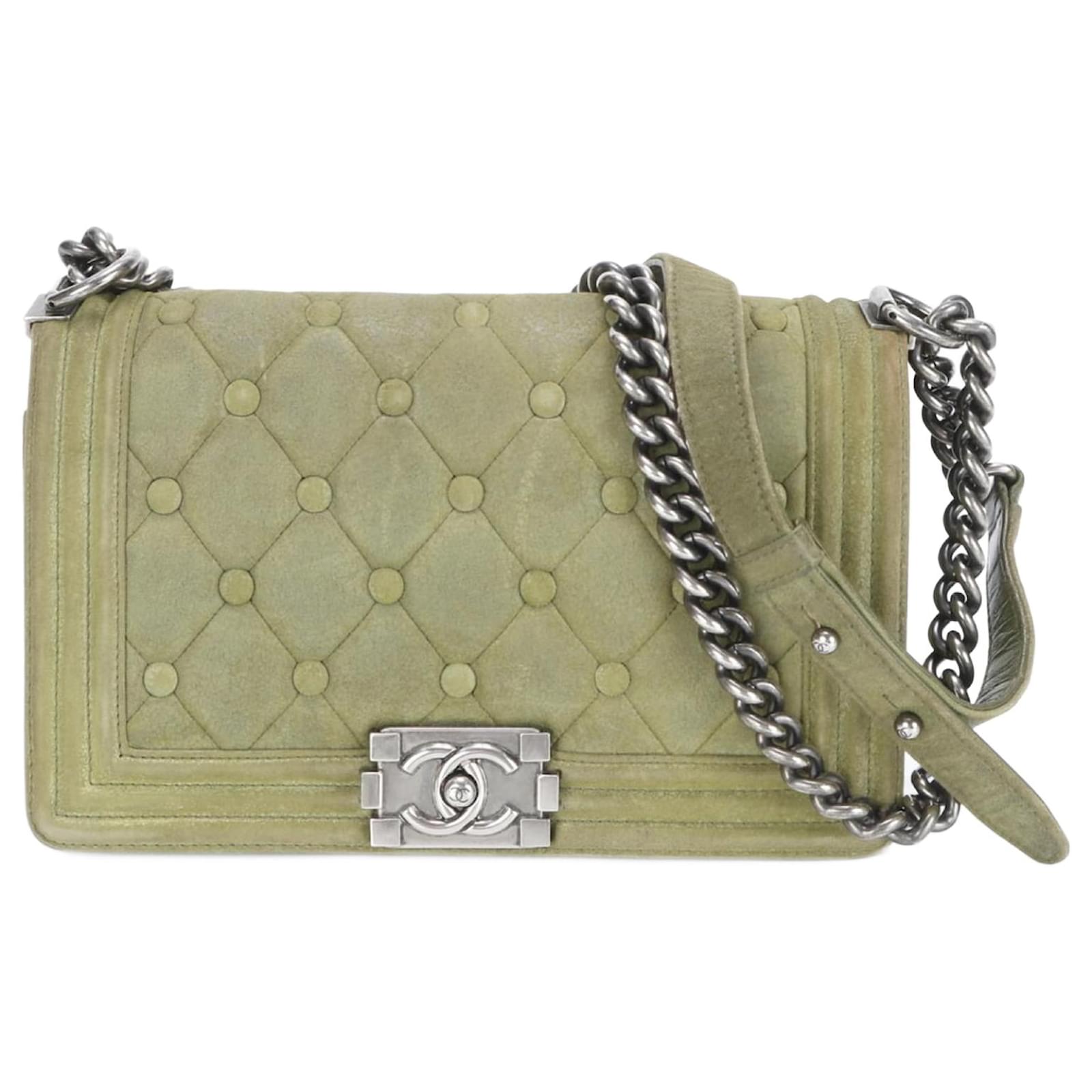 Chanel Boy Chanel Leather Shoulder Bag Green ref.2143245 - Joli Closet