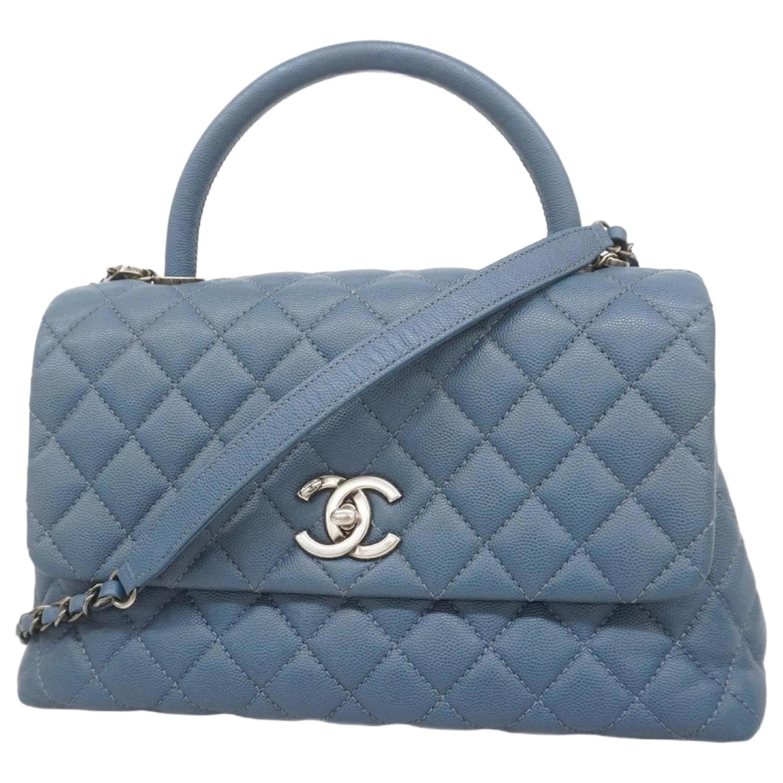 Chanel Blue Handbag ref.2152345 - Joli Closet