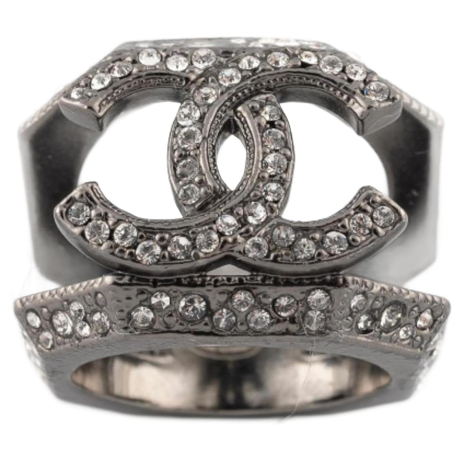 Chanel ring Grey Metal ref.2152578 - Joli Closet