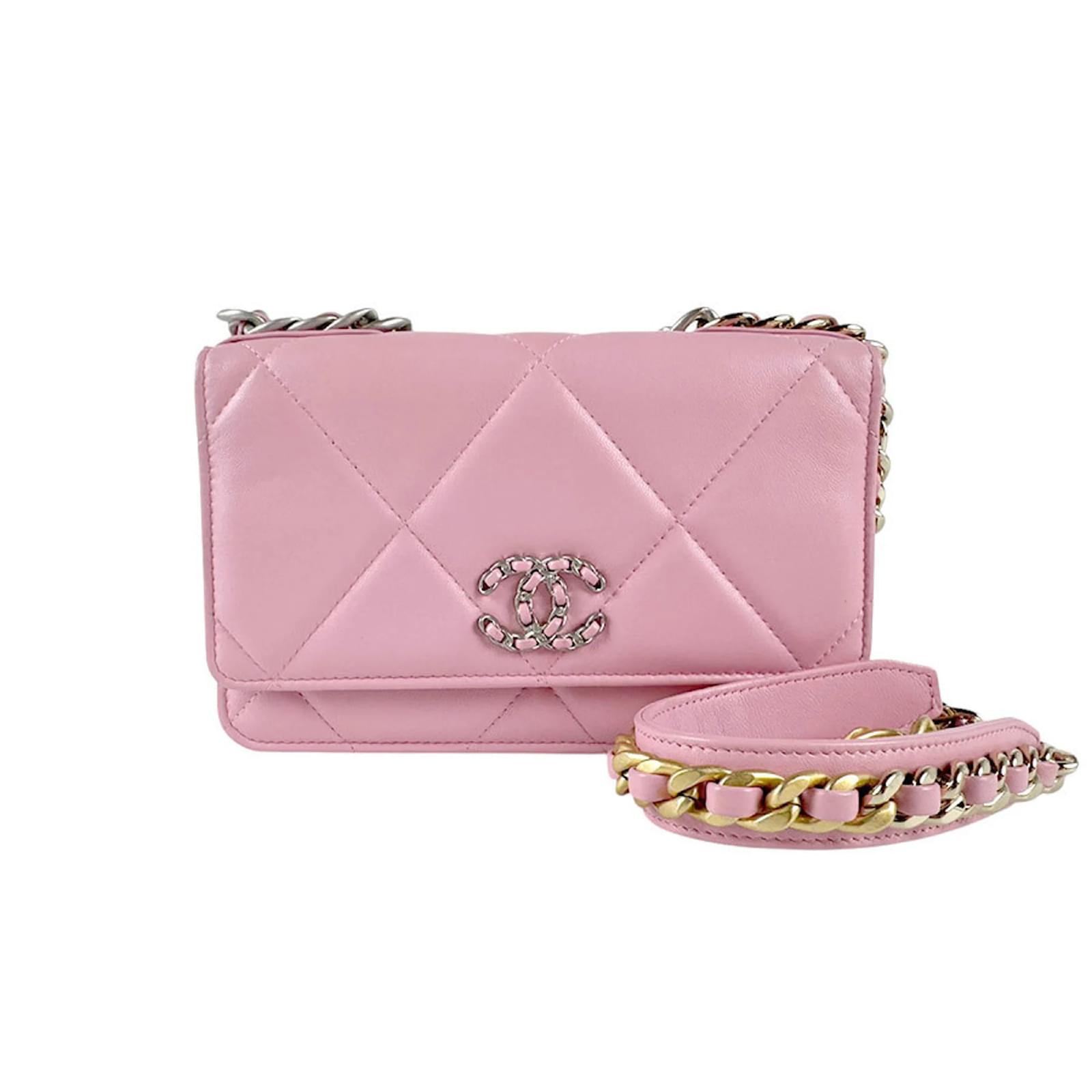 Chanel Light Pink Leather Shoulder Bag ref.2154032 - Joli Closet