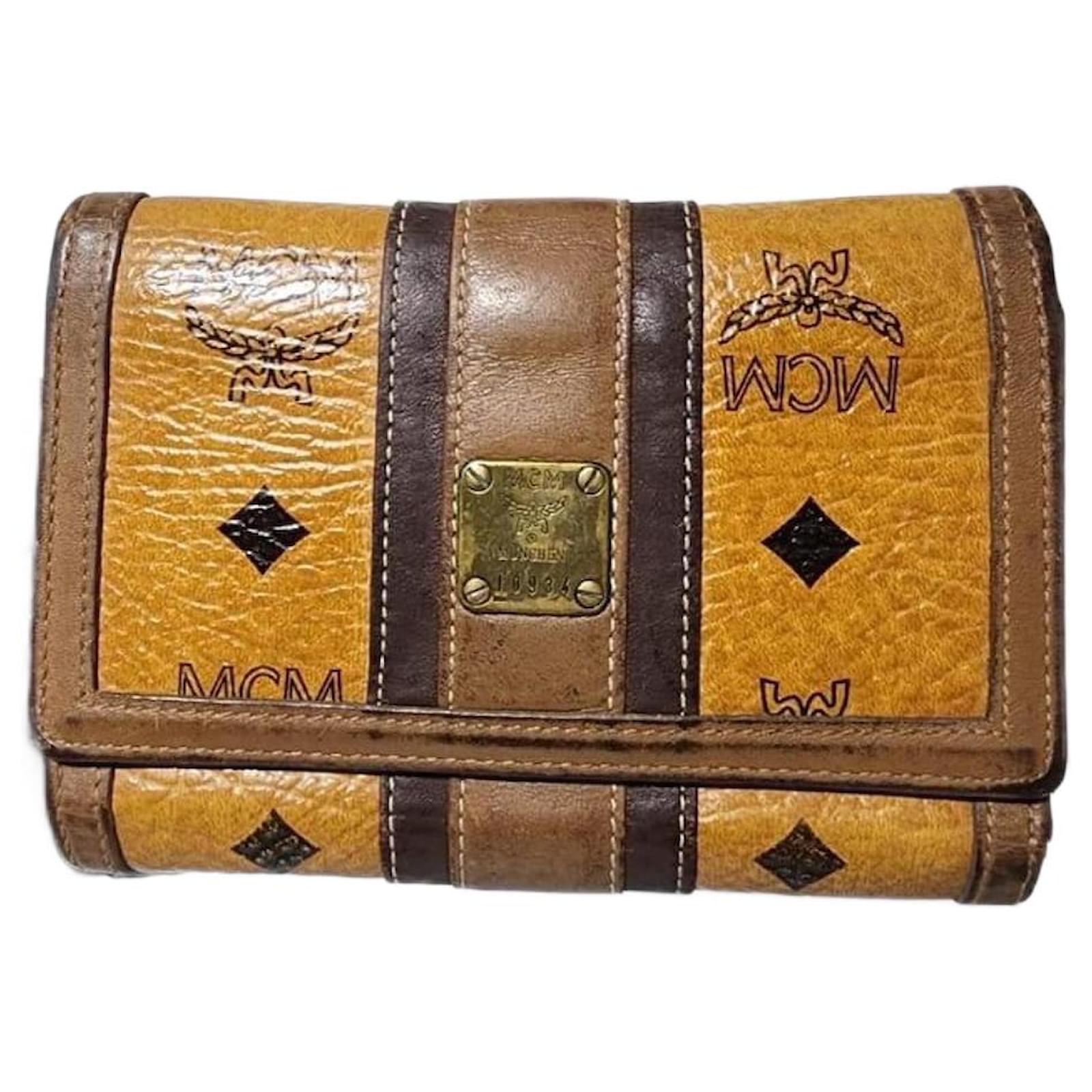 MCM Visetos Leather Compact Wallet Brown ref.2158200 - Joli Closet