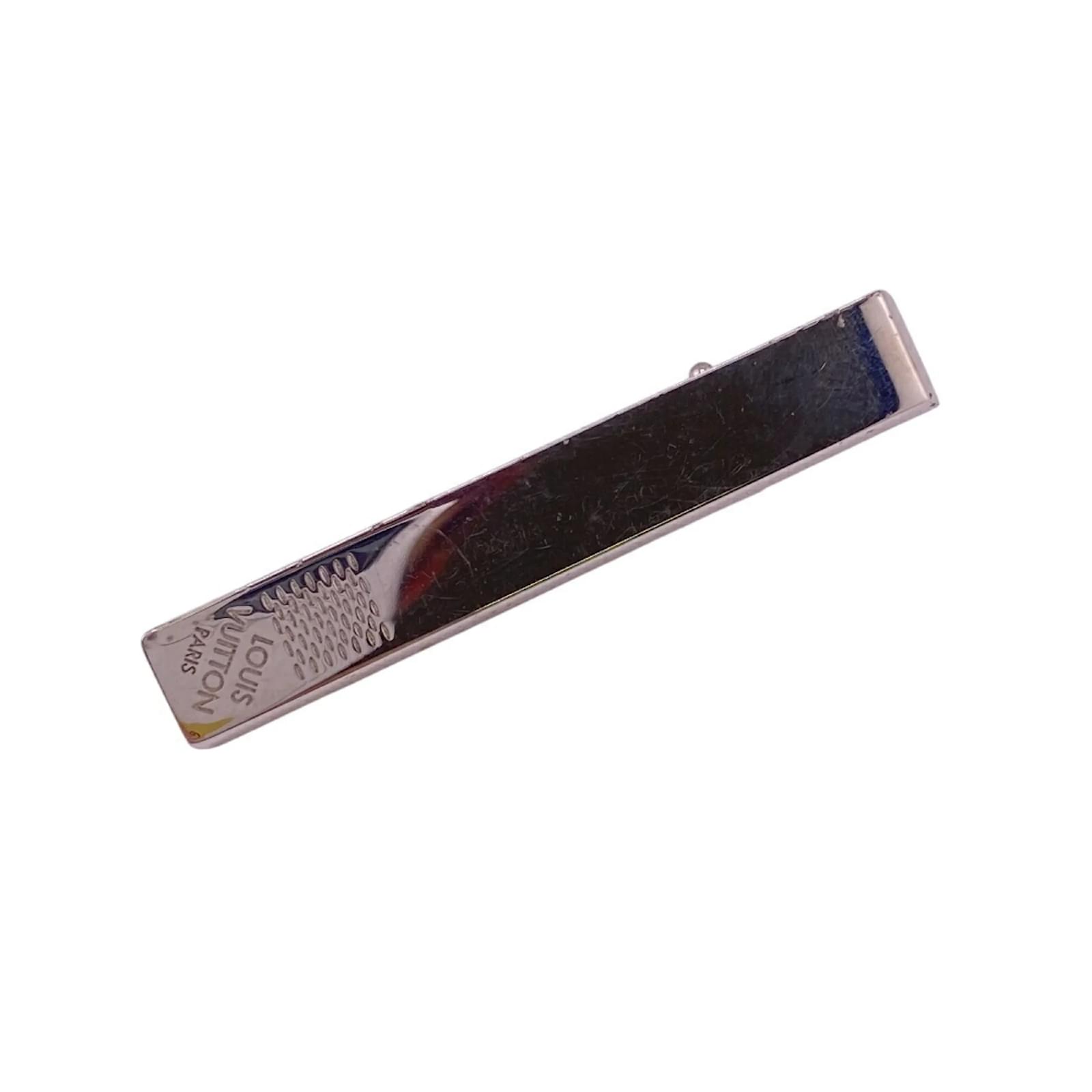 Louis Vuitton Damier Silver Tie Pin Silvery ref.2169537 - Joli Closet