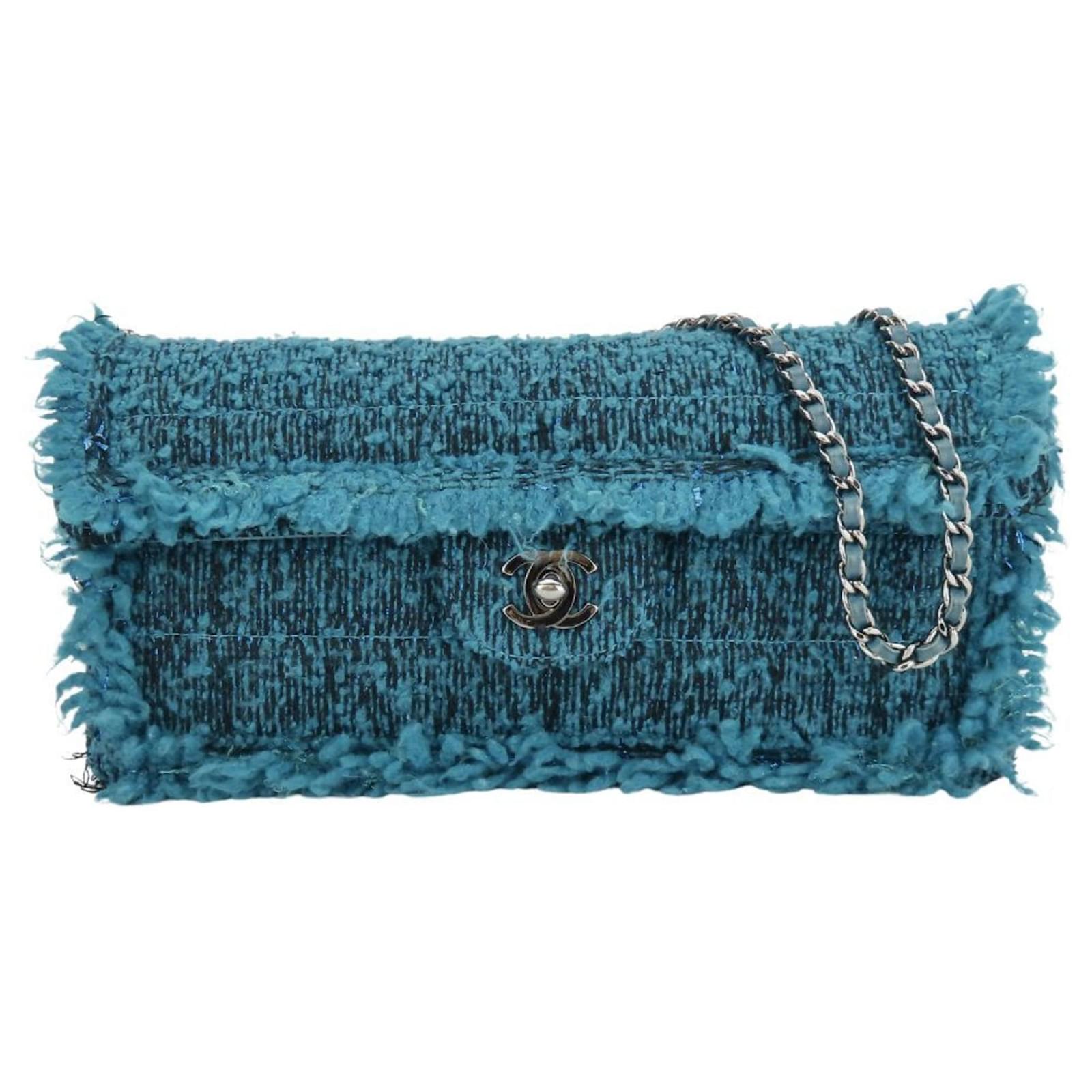 Chanel Blue Tweed Shoulder Bag ref.2174198 - Joli Closet