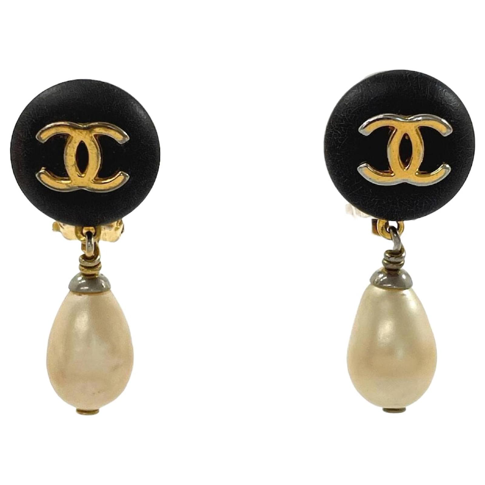 Chanel Coco Mark Black Gold-plated ref.2183753 - Joli Closet