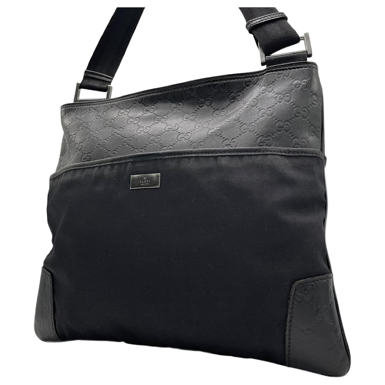 Gucci Guccissima Messenger Bag Black Leather Nylon ref.2196251 - Joli ...