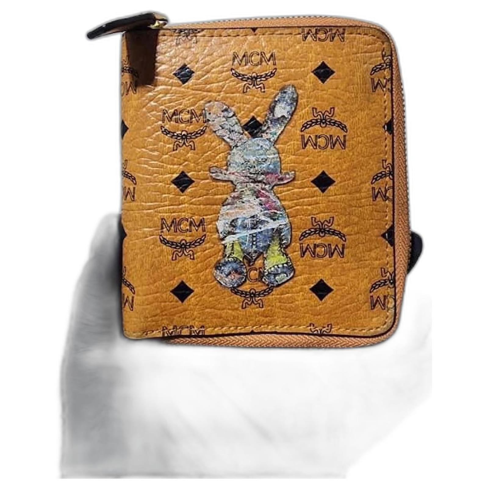 MCM Visetos Rabbit Zip Around Wallet Brown Leather ref.2197186 - Joli ...