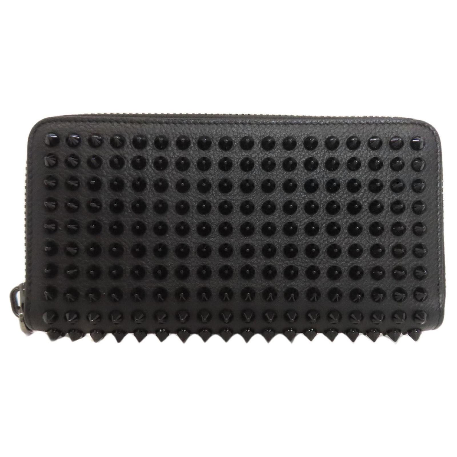 Christian Louboutin Studded Leather Wallet Black ref.2199007 - Joli Closet