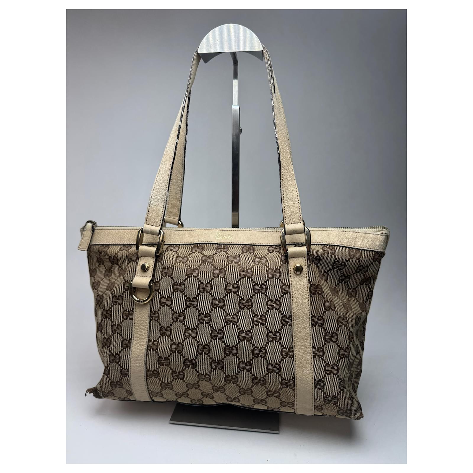 Vintage Gucci Monogram Handbag Beige Leather ref.2202540 - Joli Closet