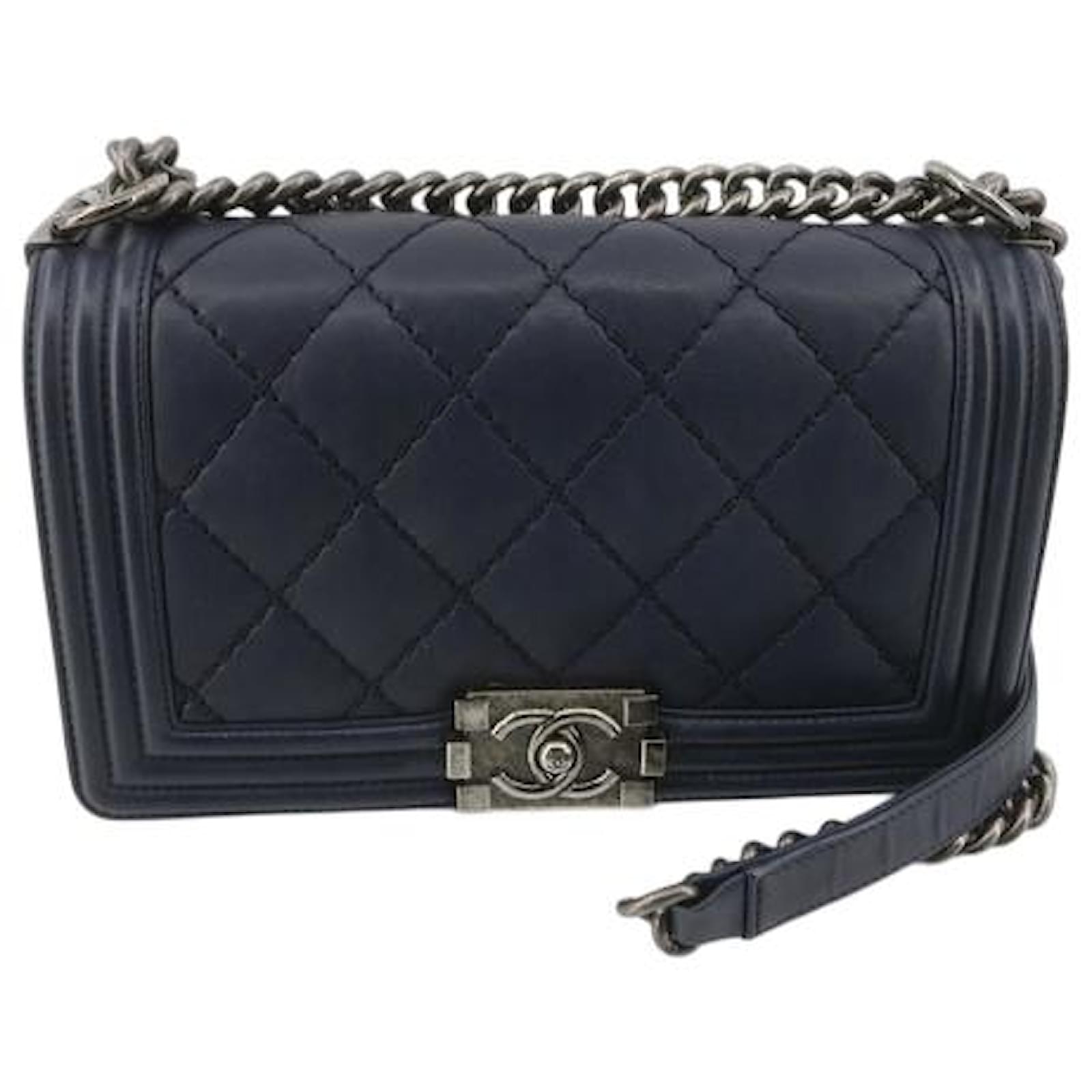 Chanel Boy Blue Leather ref.2207326 - Joli Closet