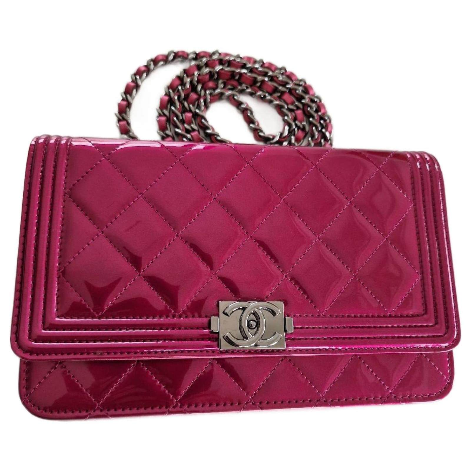 Chanel Wallet on chain BOY Pink Patent leather ref.2207400 - Joli Closet