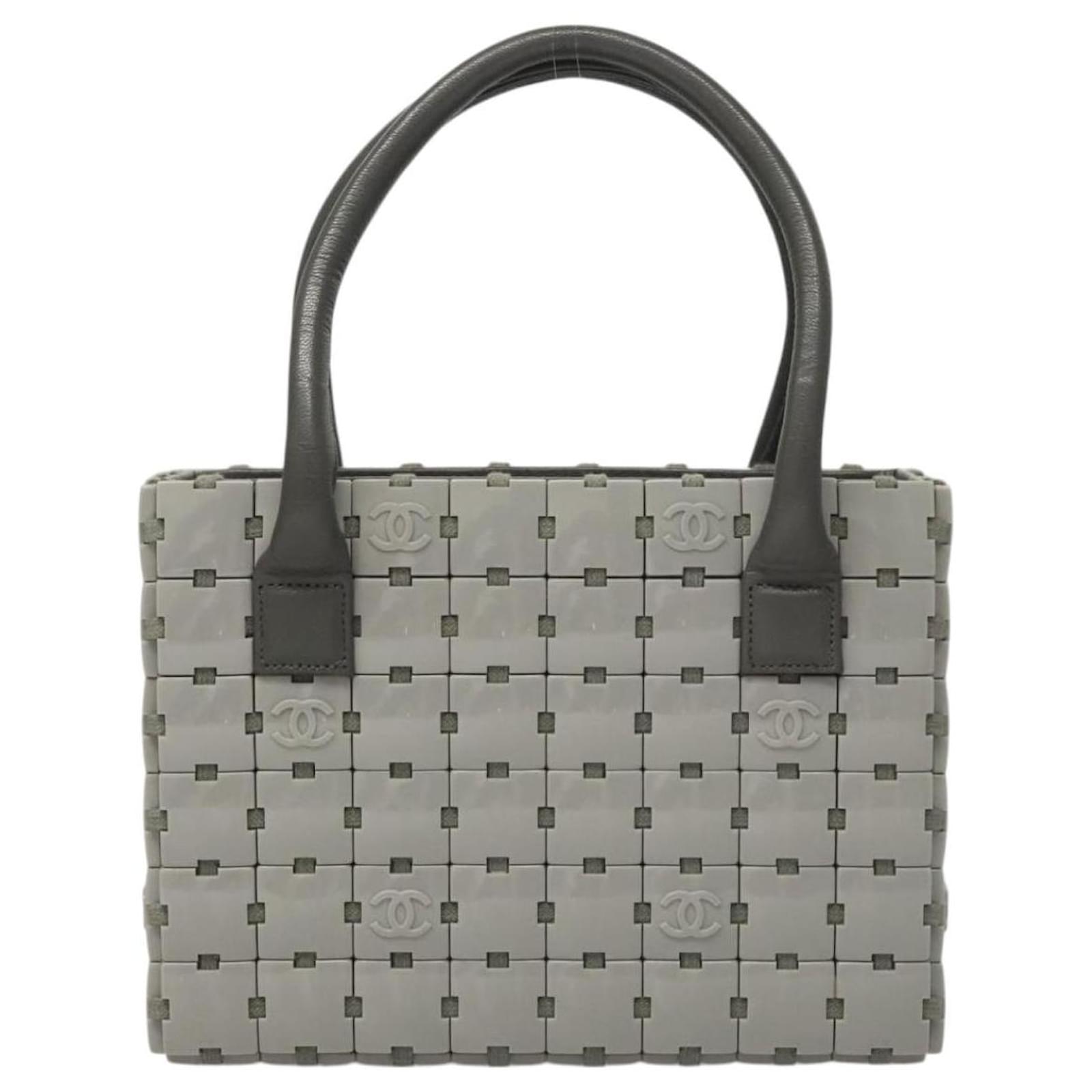 Chanel Puzzle Brown Plastic ref.2212973 - Joli Closet