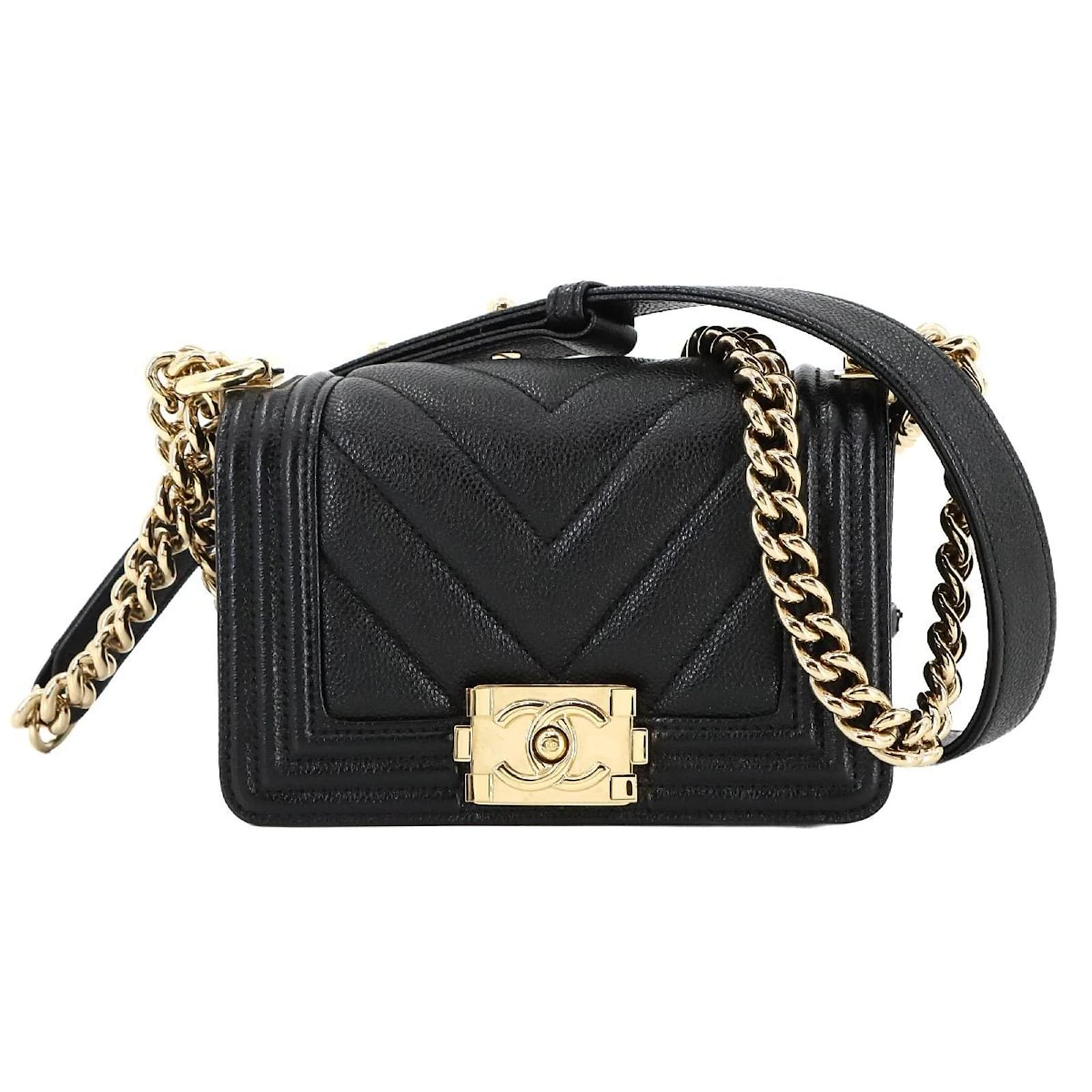 Chanel Boy Chanel Mini Chain Shoulder Bag Black ref.2216379 - Joli Closet