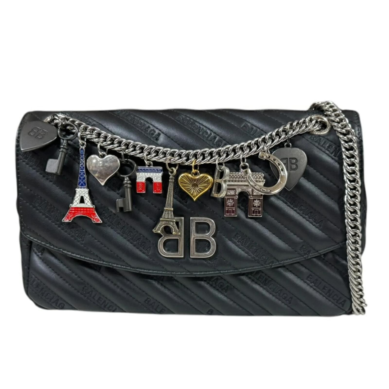 Balenciaga BB Round Shoulder Bag Black Leather ref.2225710 - Joli Closet