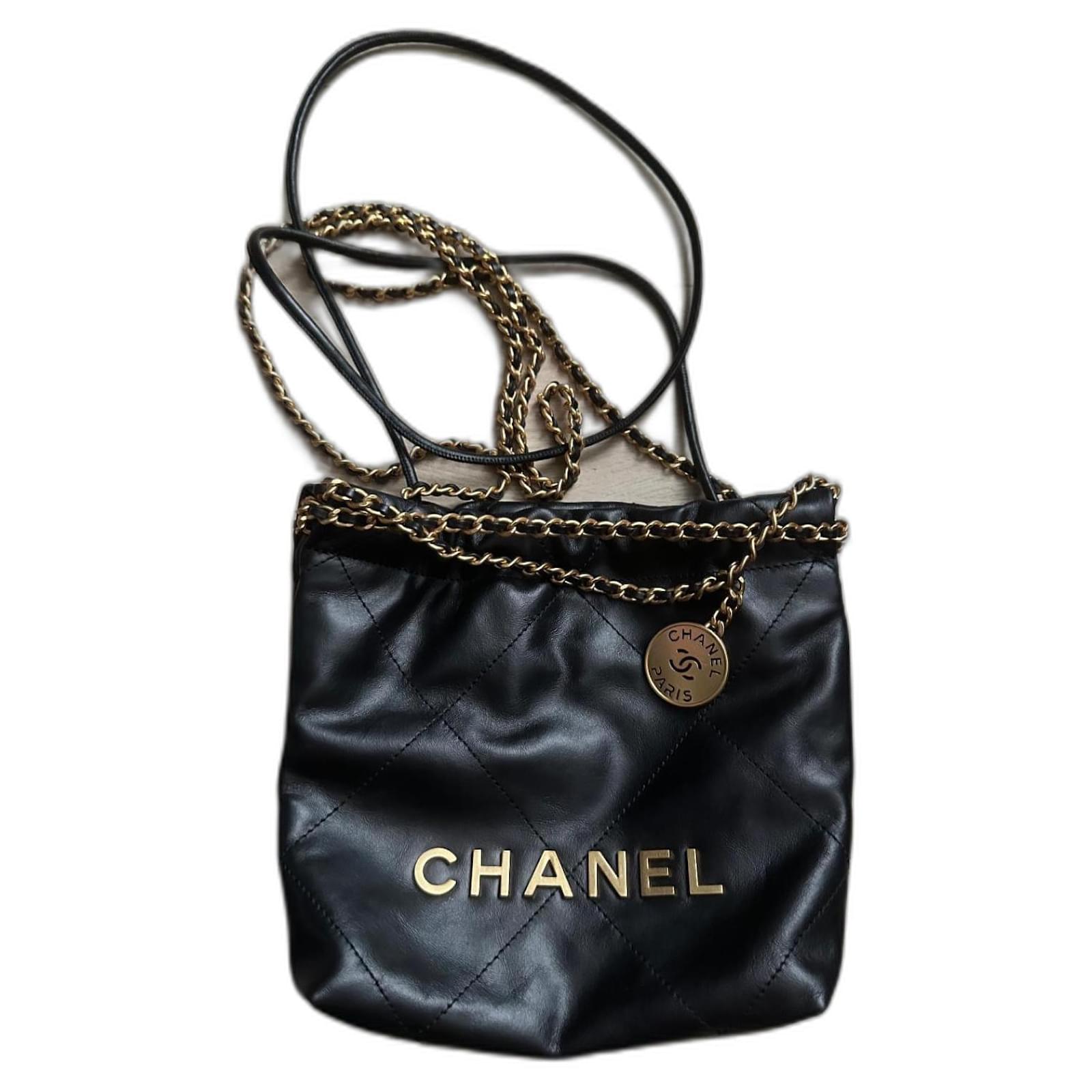 Chanel 22 mini Black Leather ref.2242845 - Joli Closet