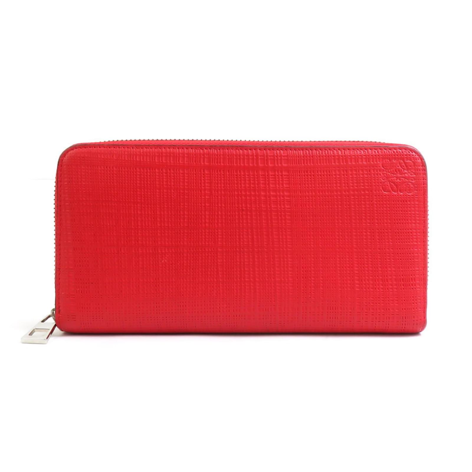 Loewe Red Leather Long Wallet ref.2247573 - Joli Closet