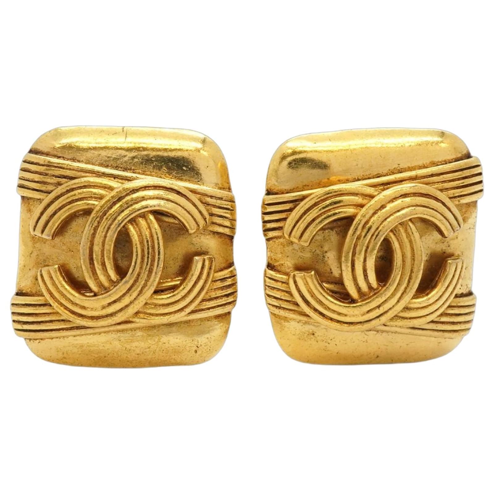 Chanel Coco Mark Golden Gold-plated ref.2248610 - Joli Closet