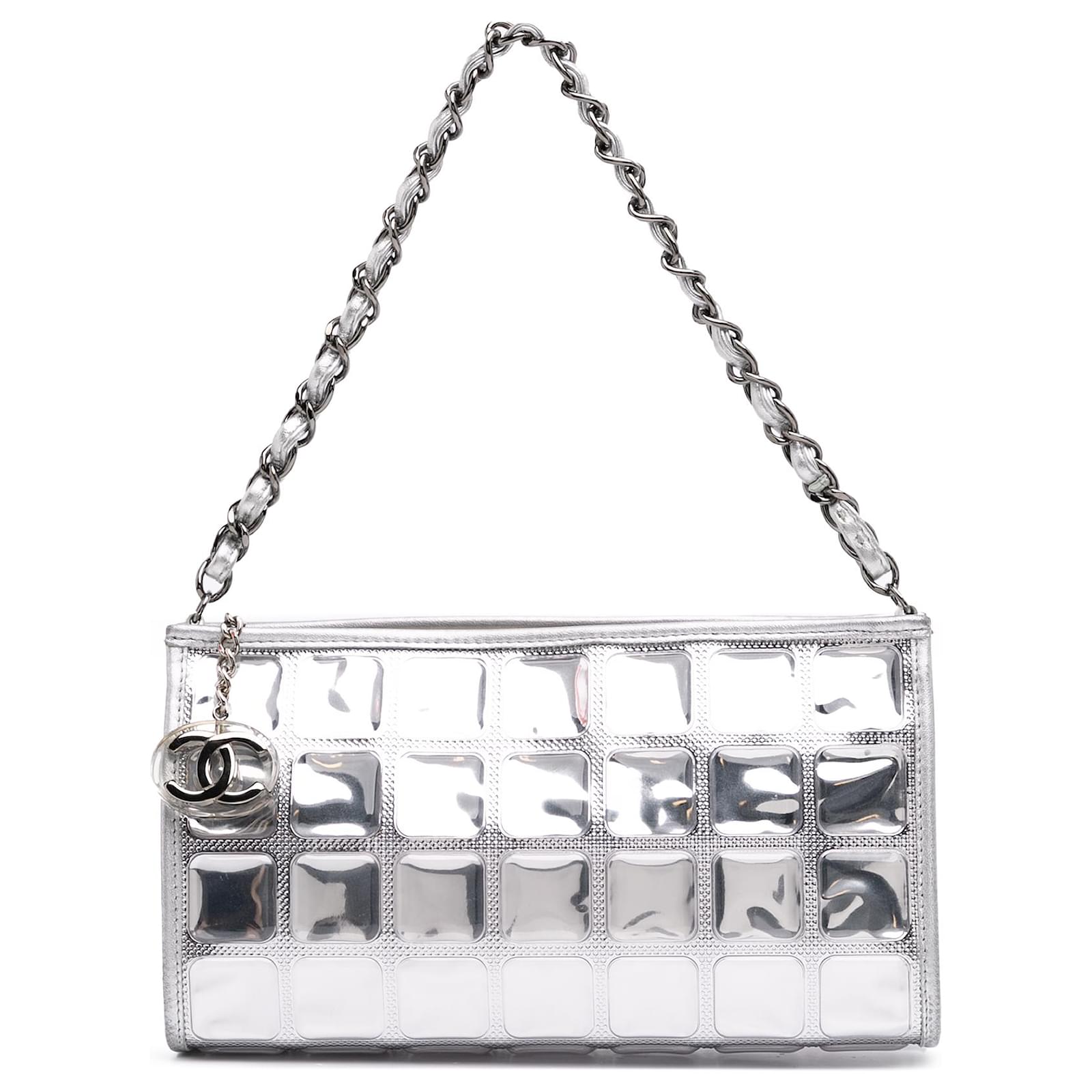 Chanel Silver Vinyl Ice Cube Pochette Silvery Plastic ref.2249868 ...