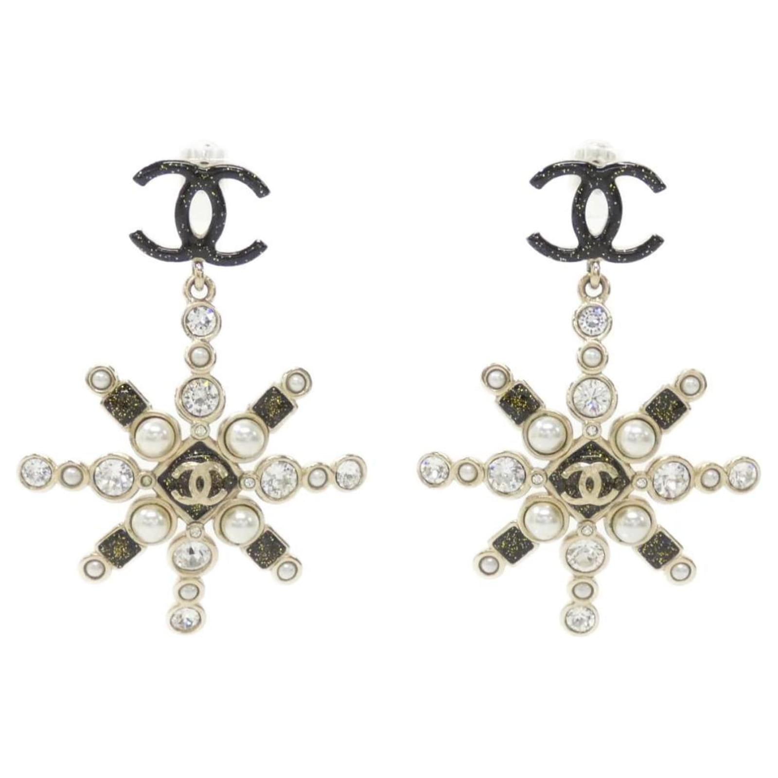 Chanel Coco Mark Golden Pearl ref.2256392 - Joli Closet