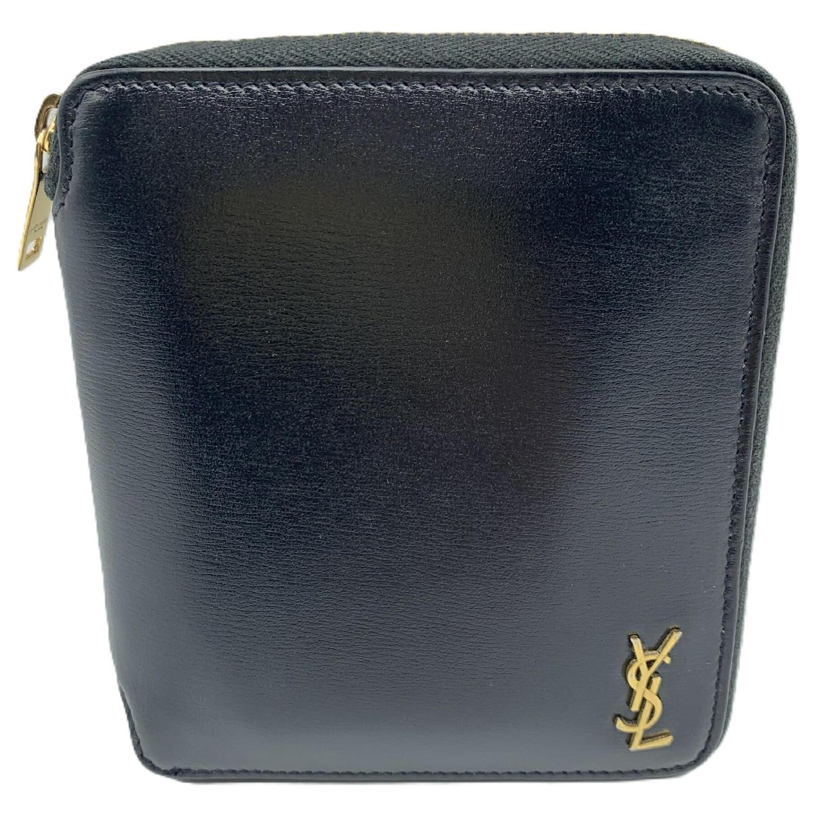 Yves Saint Laurent Leather Zip Wallet Black ref.2270924 - Joli Closet